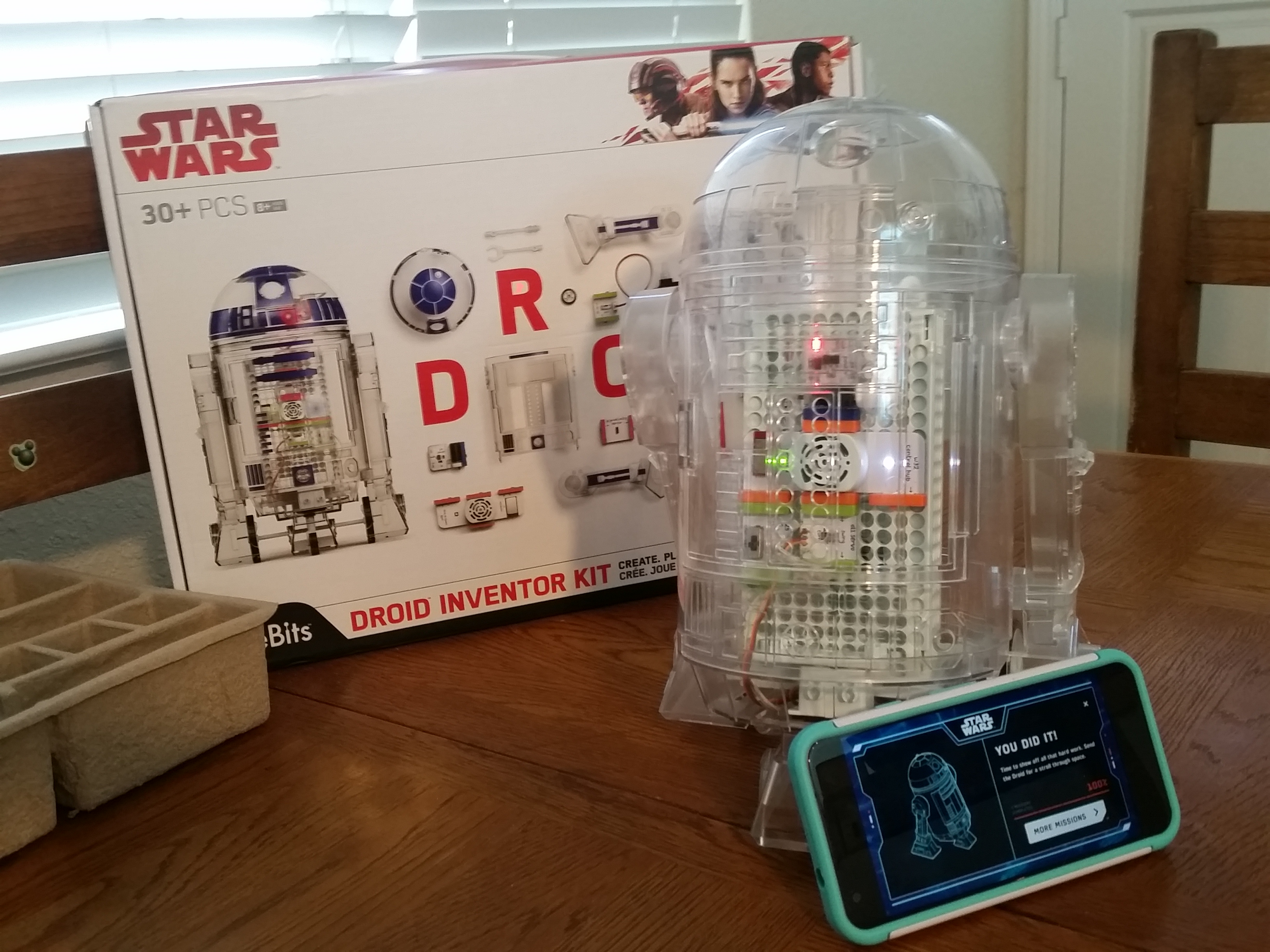 Build Beyond the Box: The LittleBits Droid Inventor Kit Review