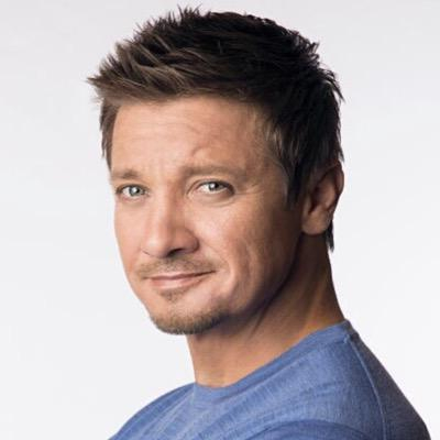 Redditors are Really Concerned About Hawkeye (In the Most Hilarious Way)