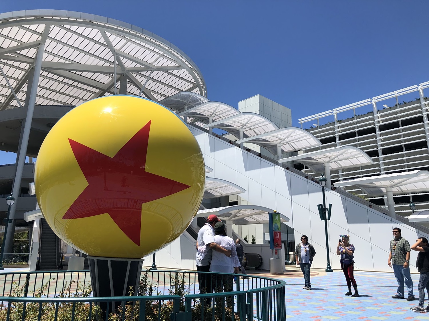 Multi-Car Fire Breaks Out at Disneyland Resort Parking Structure