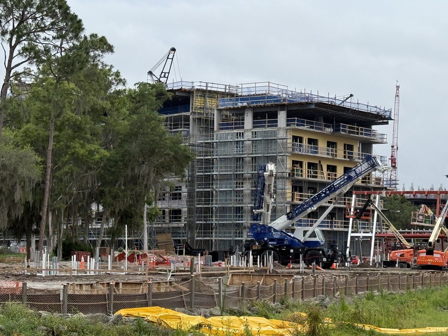 Photos: Disney Lakeshore Lodge Continues to Rise on the Shores of Bay ...