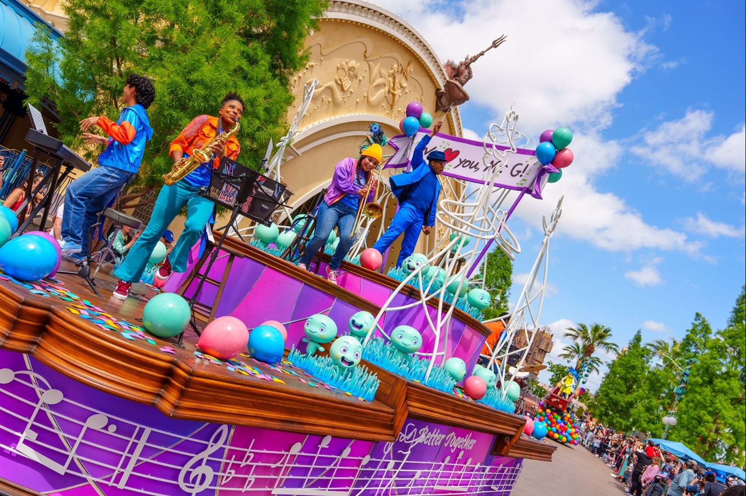 Photos: Looking at Disneyland's 70th Anniversary Through DLR Magazine's ...