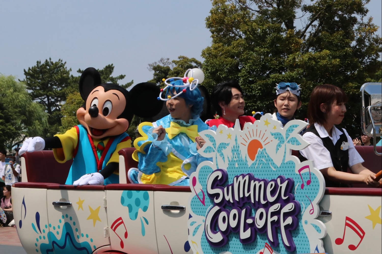 Photos: The Summer Cool-off Event Kicks Off with a Big Splash at Tokyo Disney Resort ...