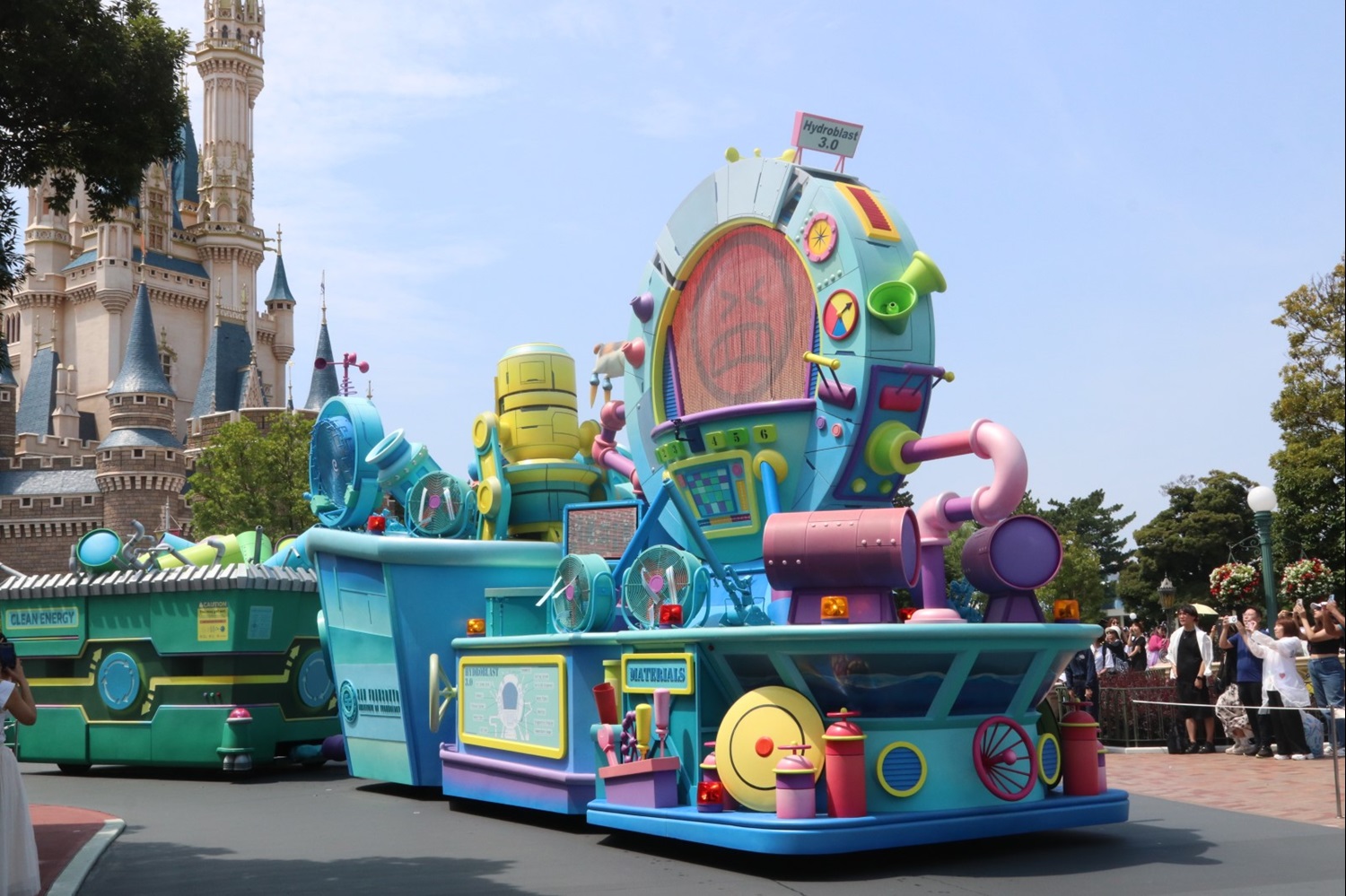 Photos: The Summer Cool-off Event Kicks Off with a Big Splash at Tokyo Disney Resort ...