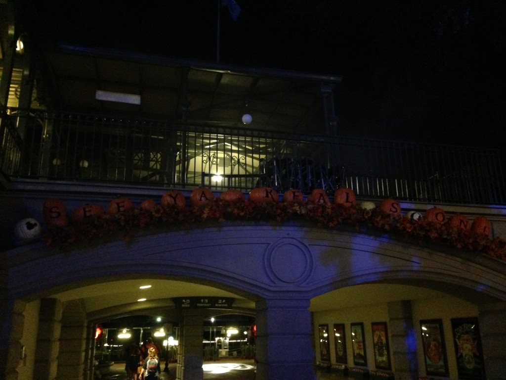 A Visit to Mickey's Not-So-Scary Halloween Party and the AMAZING ...