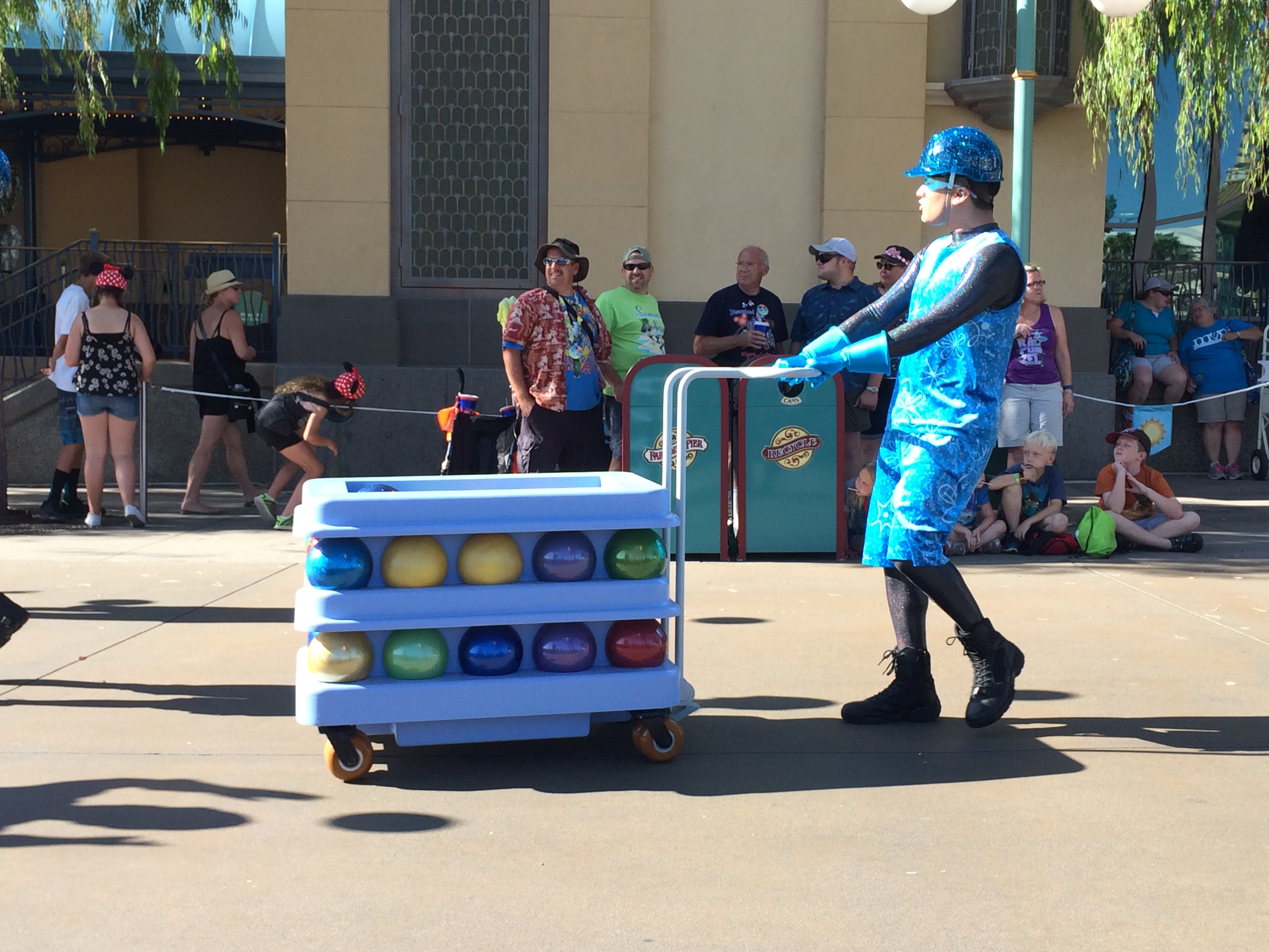 Inside Out Pre-Parade - LaughingPlace.com