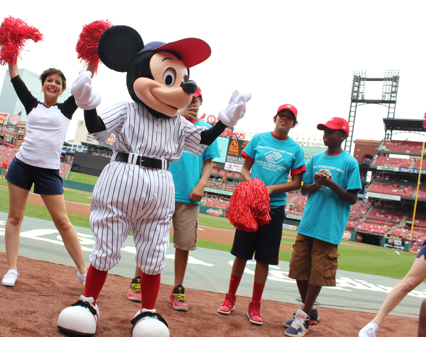 Team Mickey visits St. Louis Cardinals game - LaughingPlace.com