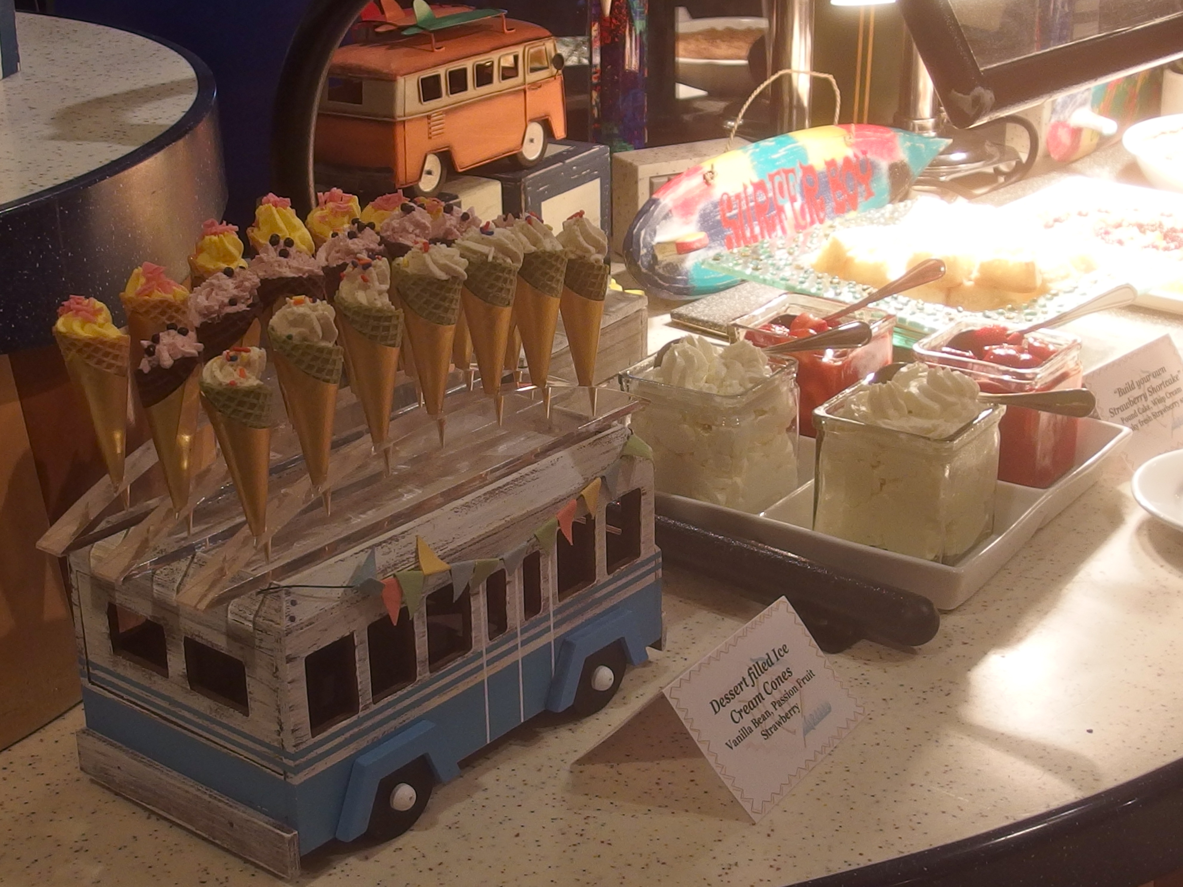 Beach Bonfire Dinner Buffet - LaughingPlace.com