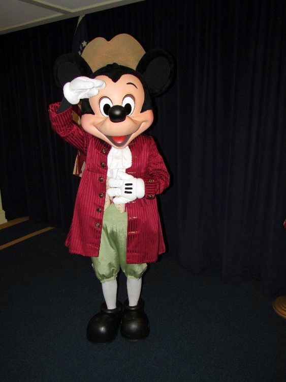 Celebrating Mickey's 87th with 87 Mickeys