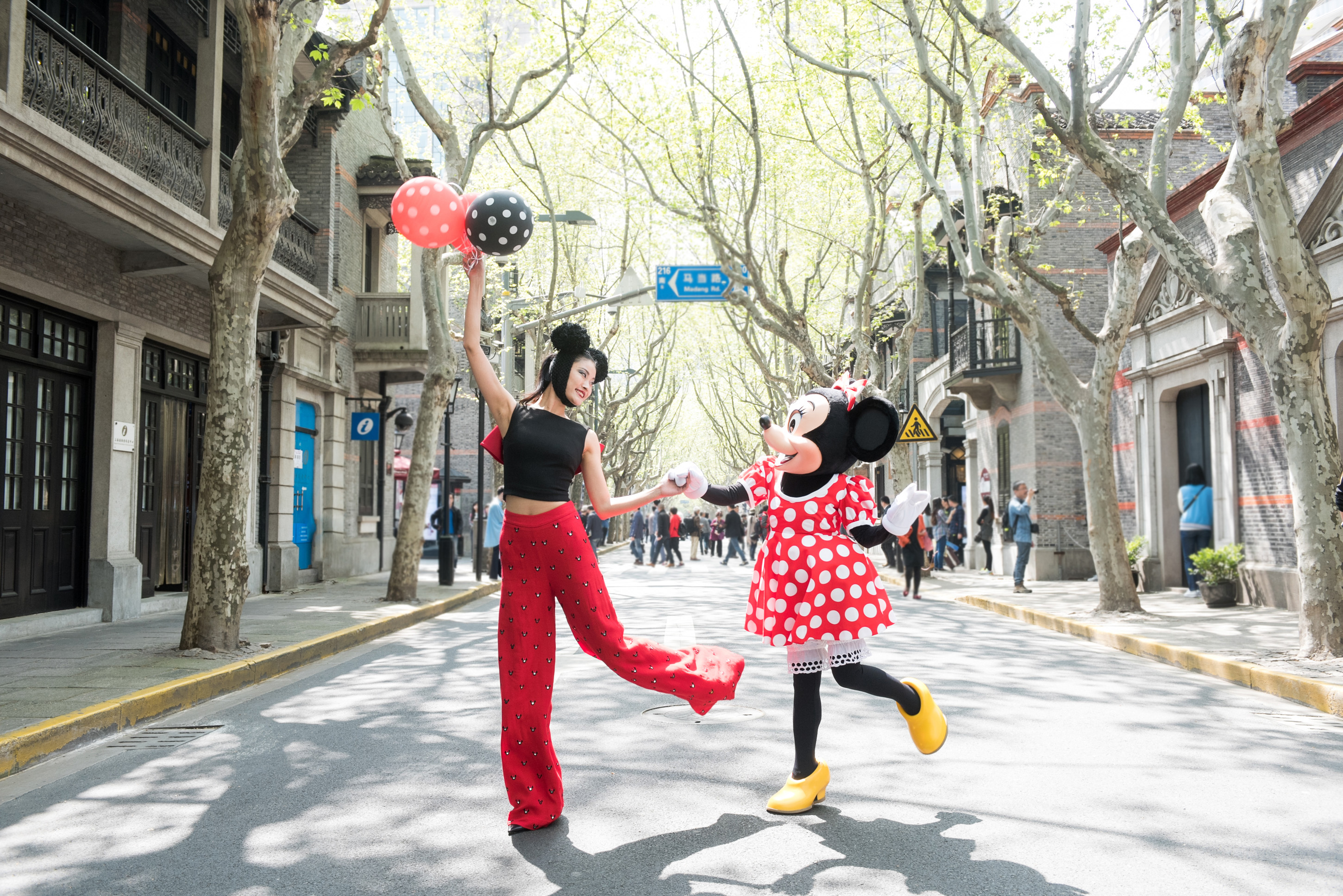 Minnie Mouse Inspires Chinese Fashion Designers - LaughingPlace.com