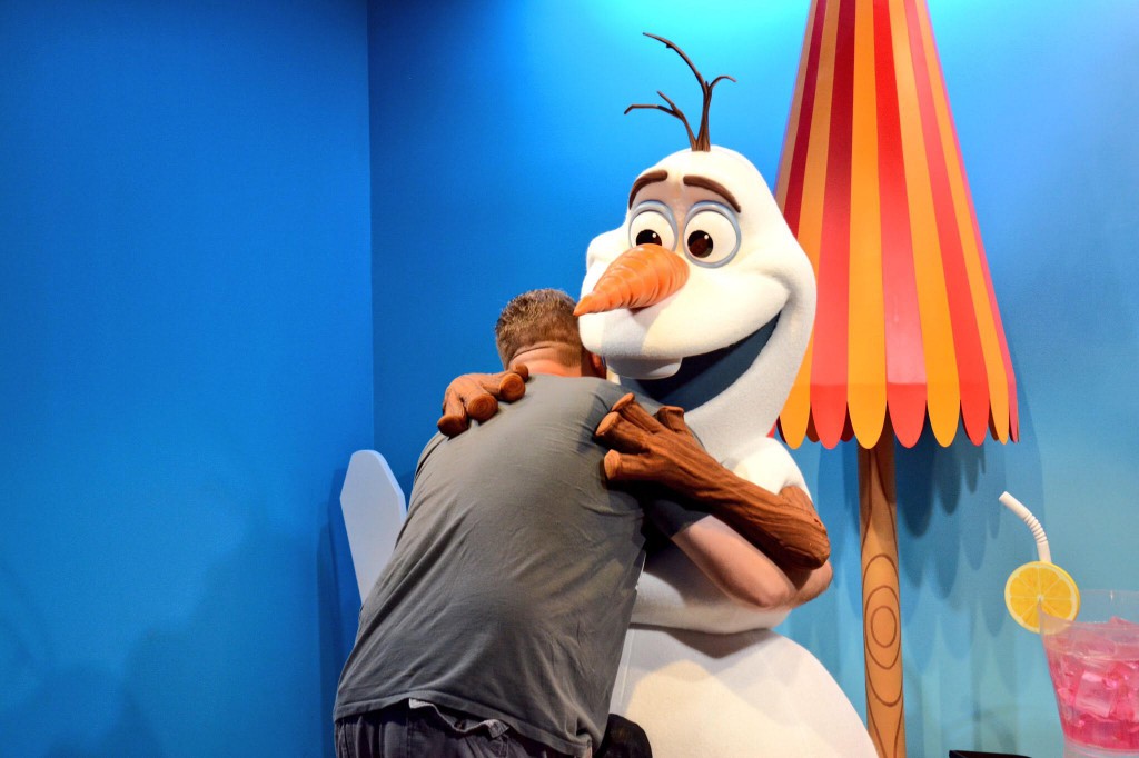 Olaf Meet and Greet Debuts in Disney's Hollywood Studios ...