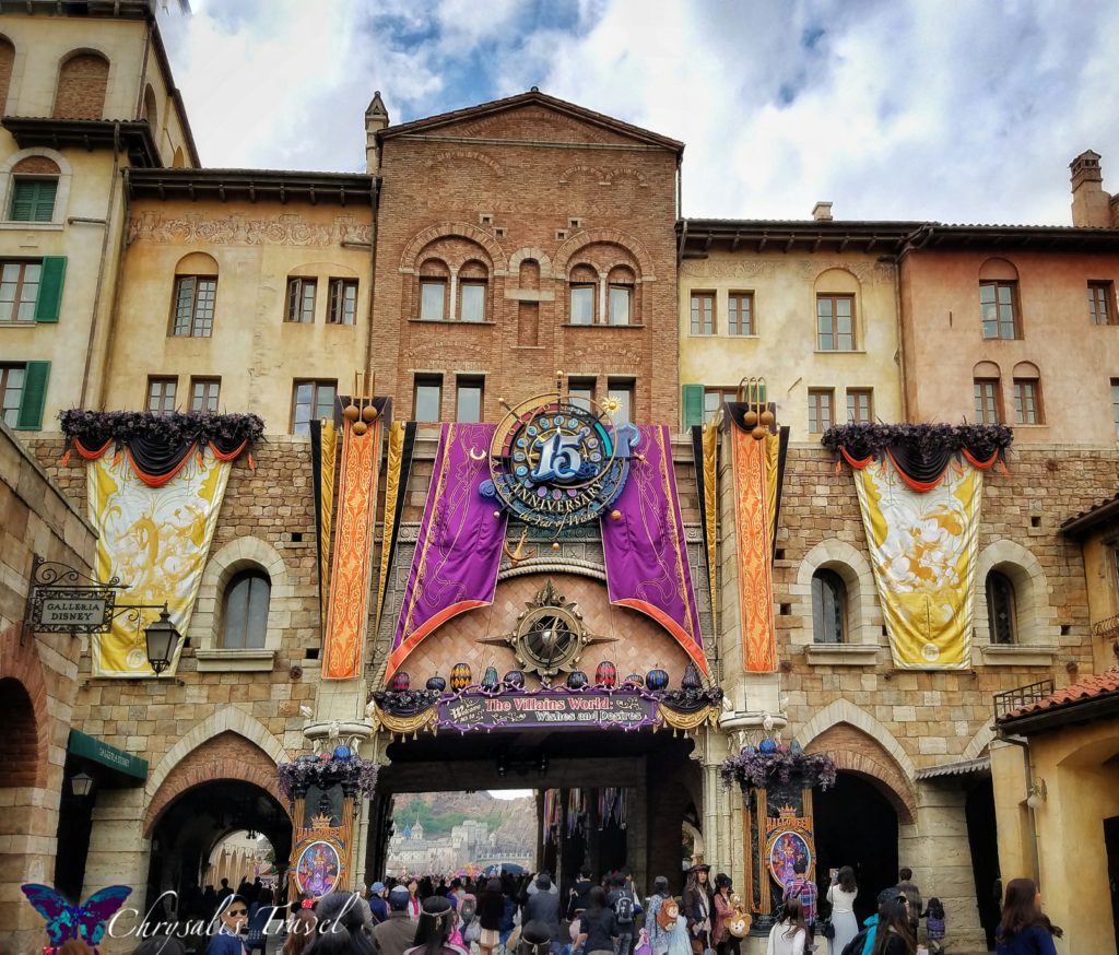 Ghoulishly Delightful Halloween Experiences at Tokyo Disney Resort ...