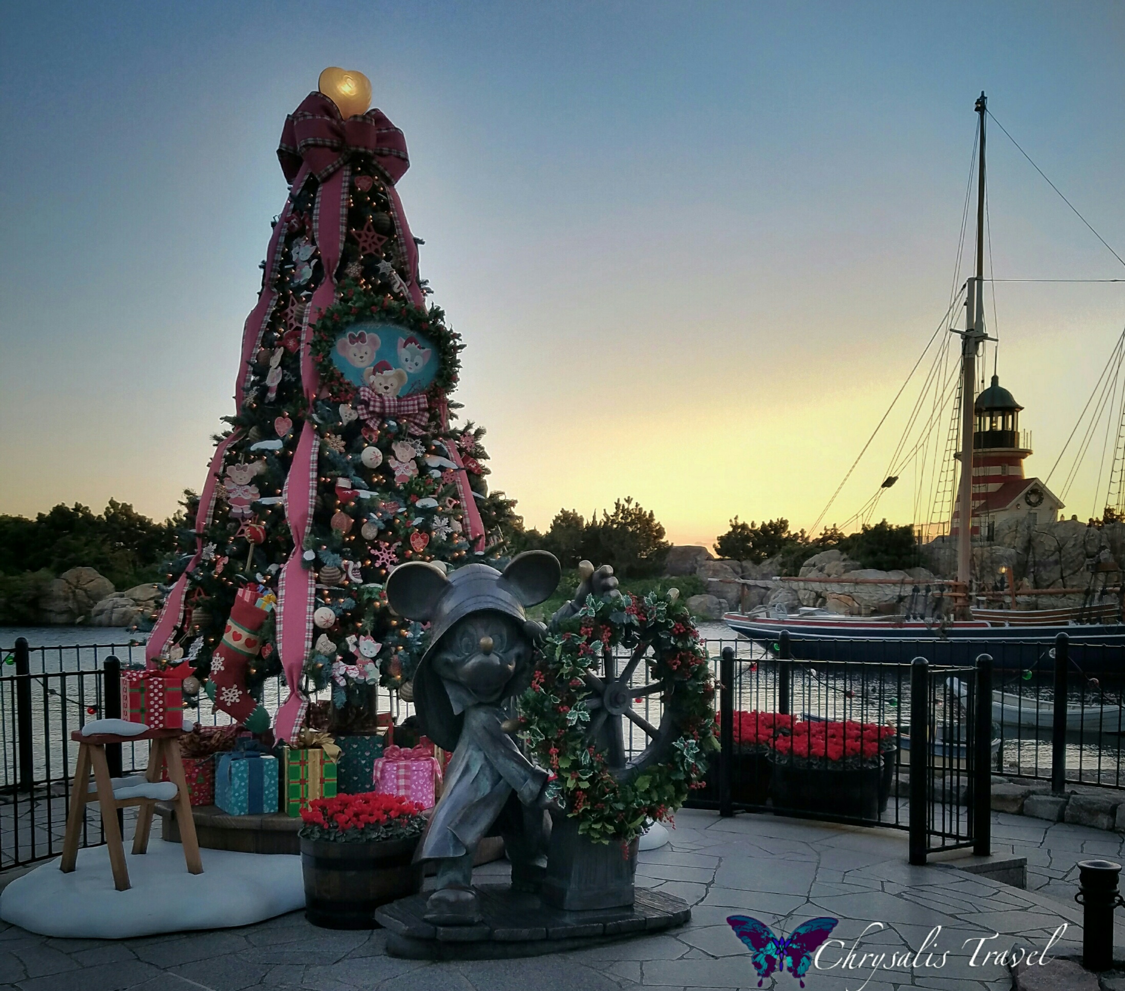 A Closer Look at Christmas Celebrations from Tokyo DisneySea ...