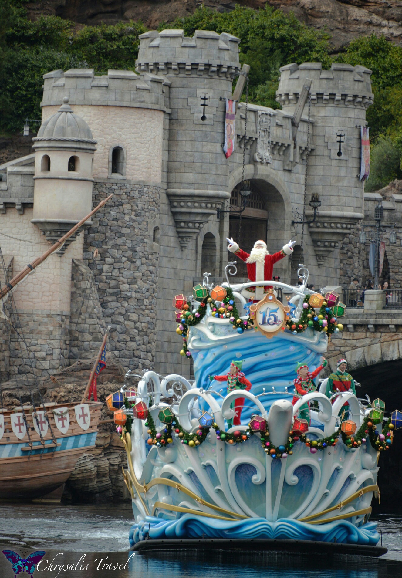 A Closer Look at Christmas Celebrations from Tokyo DisneySea ...
