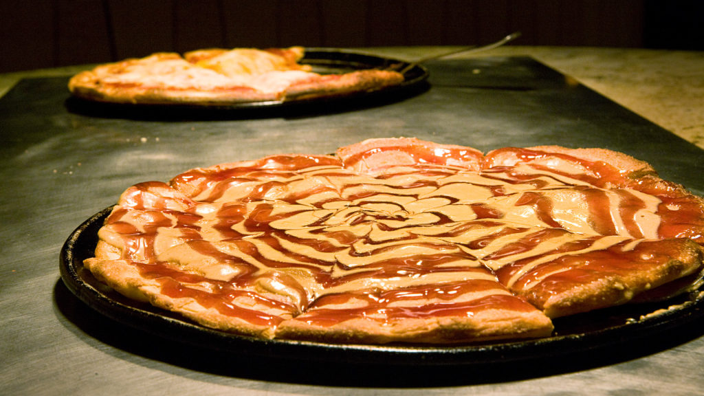 Best Pizza in Disney World, Disneyland and Other Disney Destinations ...