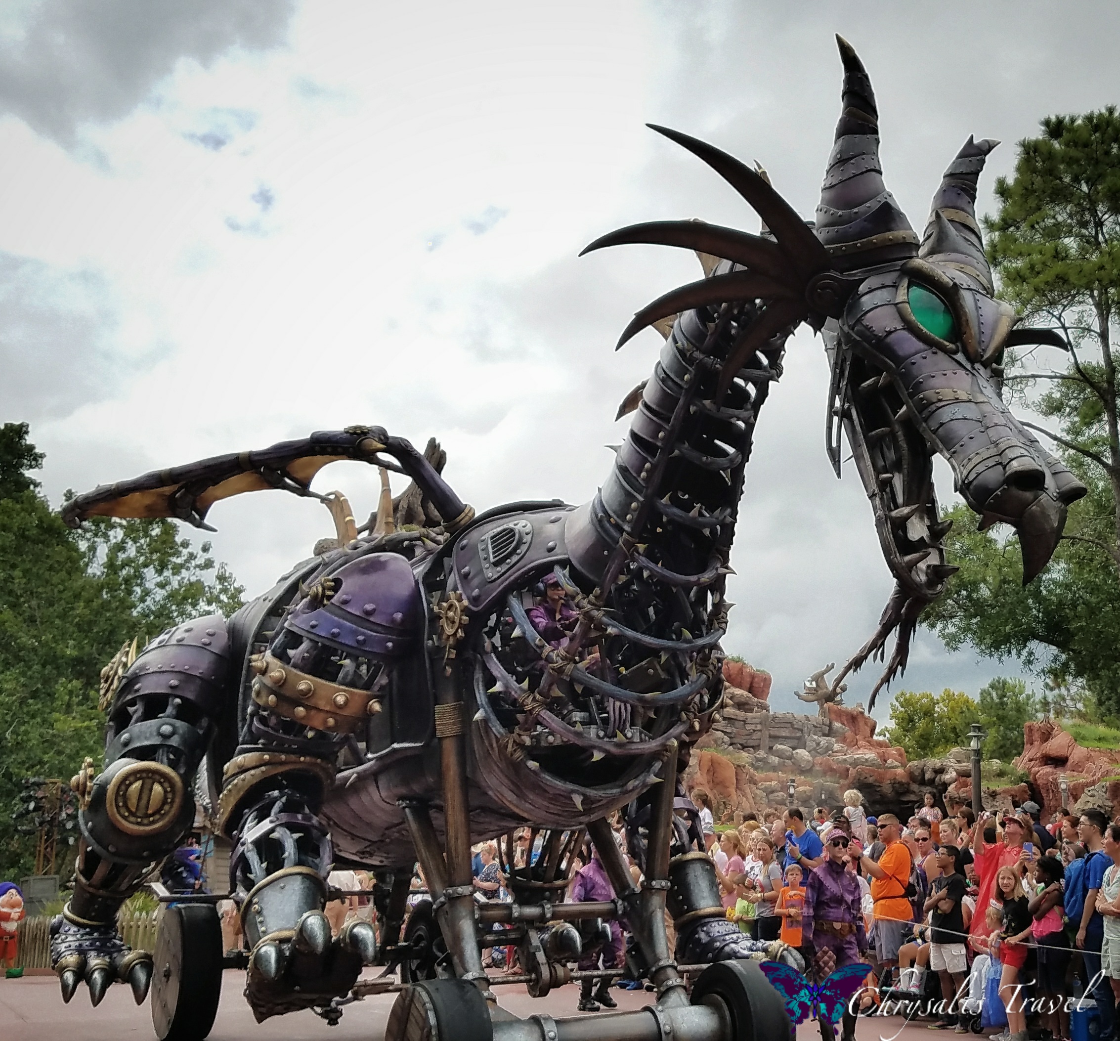 9 Things You Won’t Want to Miss at Disneyland Paris Resort ...