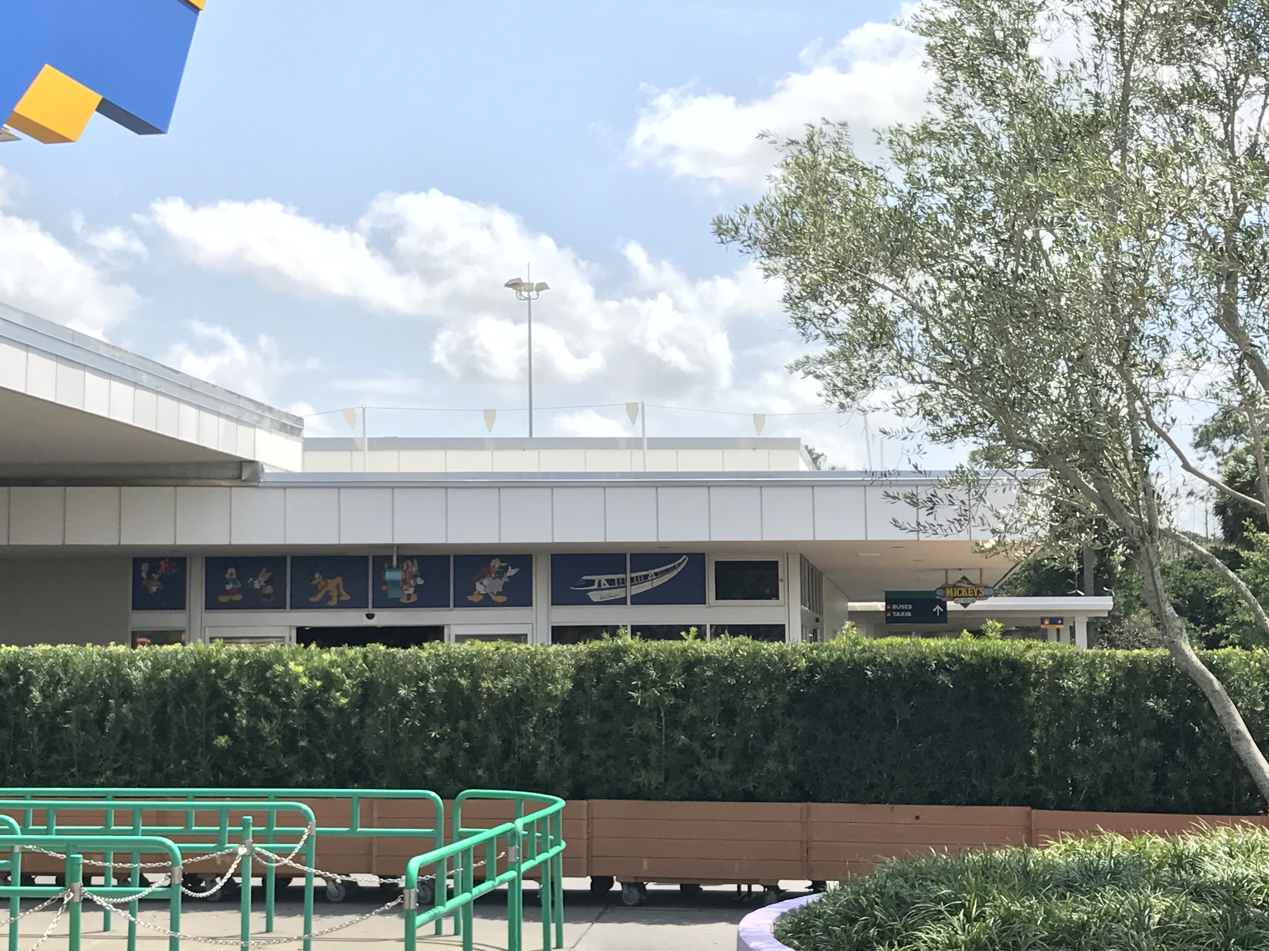 Walt Disney World Debuts New Security Checkpoint Arrangement ...