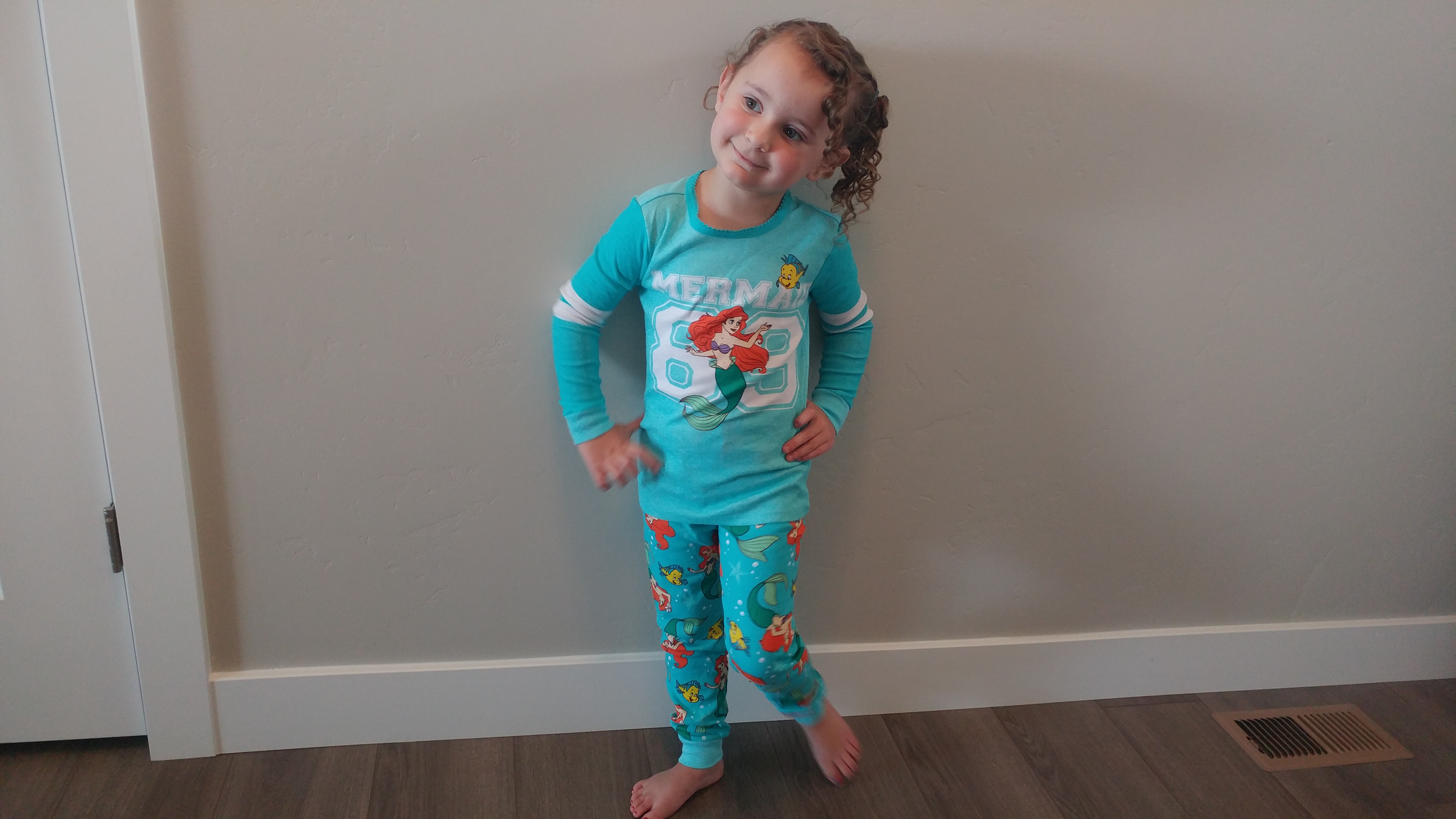 Subscription Box Review: Disney Princess PleyBox — The Little Mermaid ...