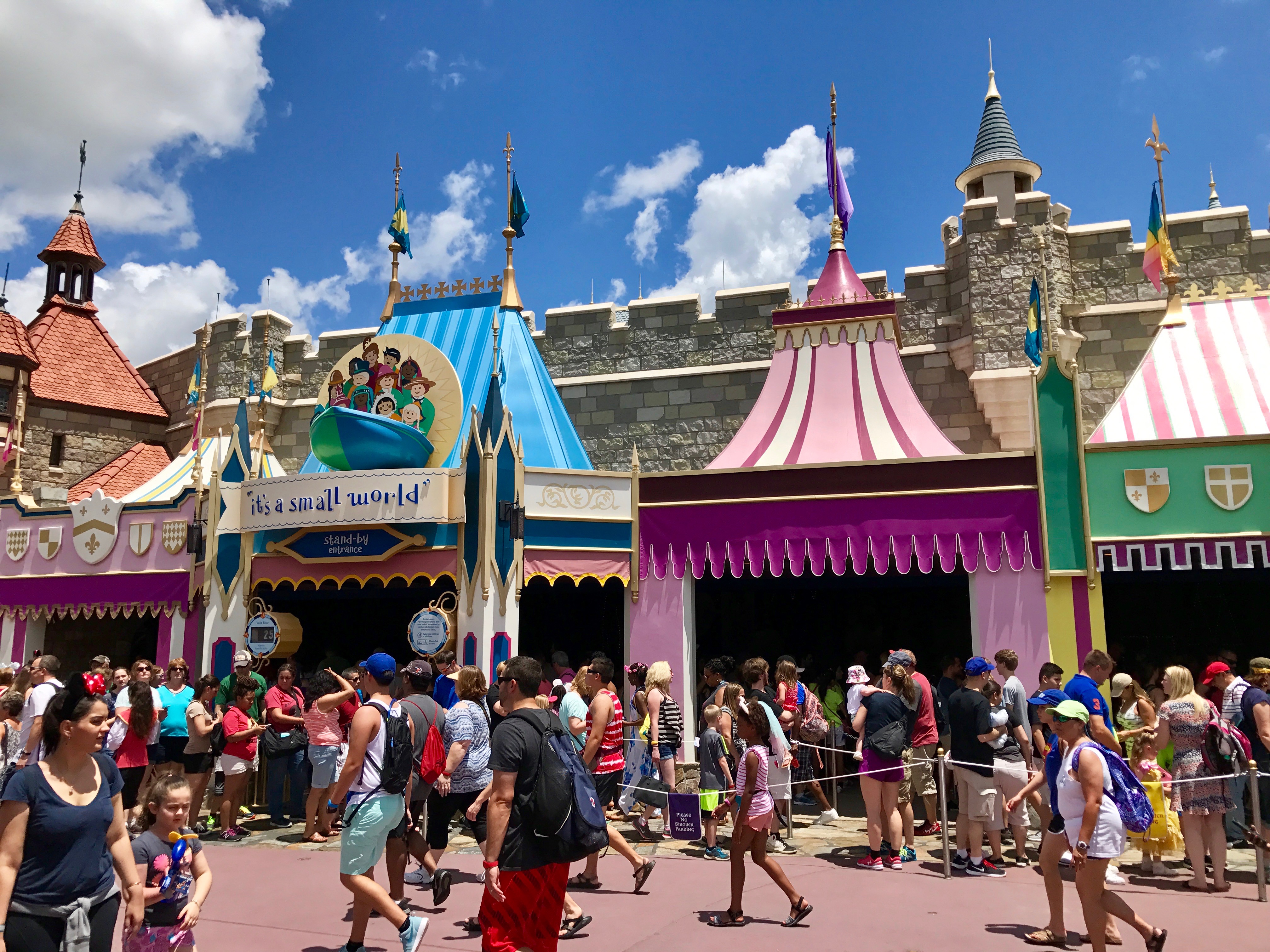 Summer Stroll Thru The Magic Kingdom - Photo Update - LaughingPlace.com