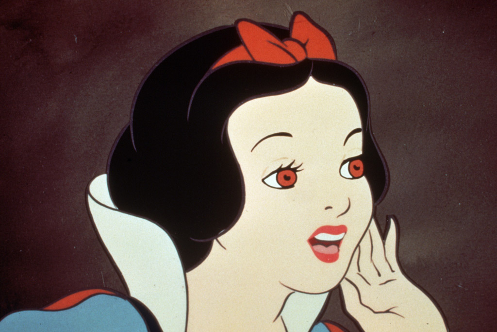 Disney and Saks Celebrate Holidays with Snow White