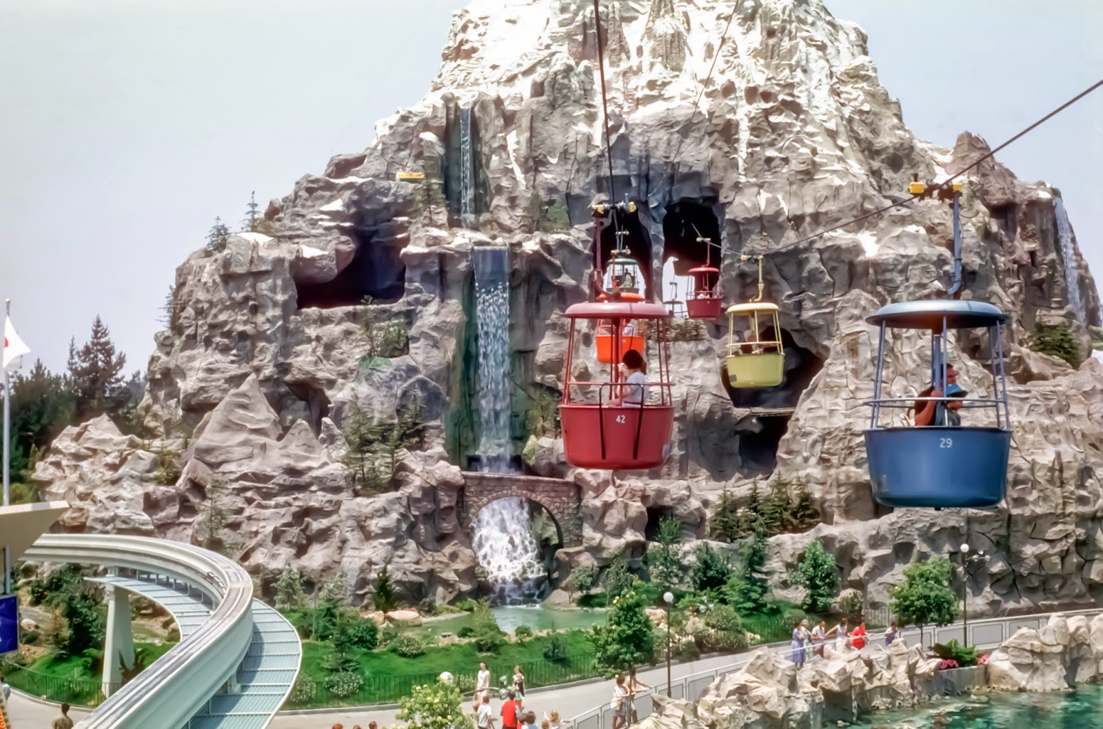 Disney Extinct Attractions: The Skyway - LaughingPlace.com