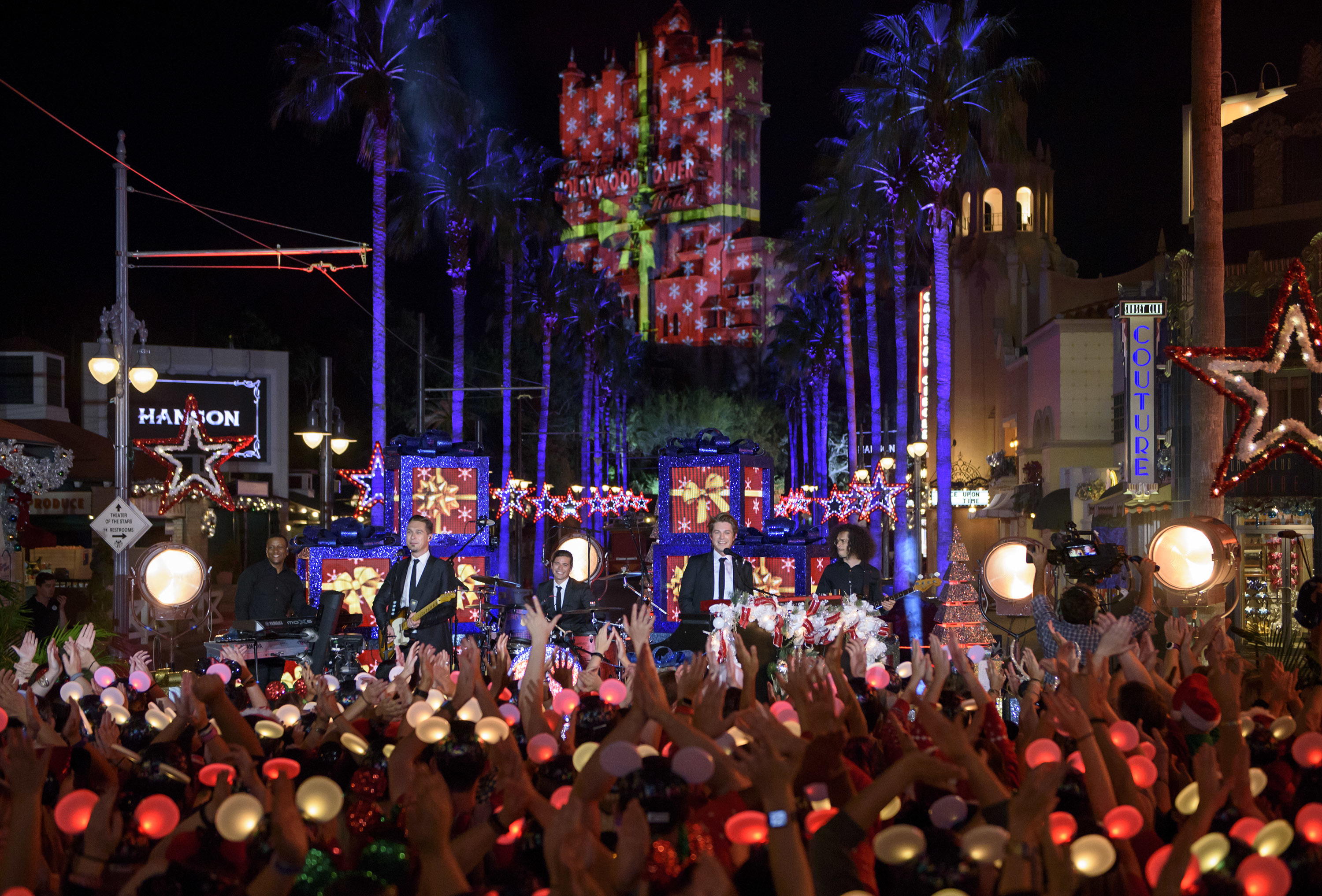 ABC Previews Disney Parks Magical Holiday Celebration - LaughingPlace.com