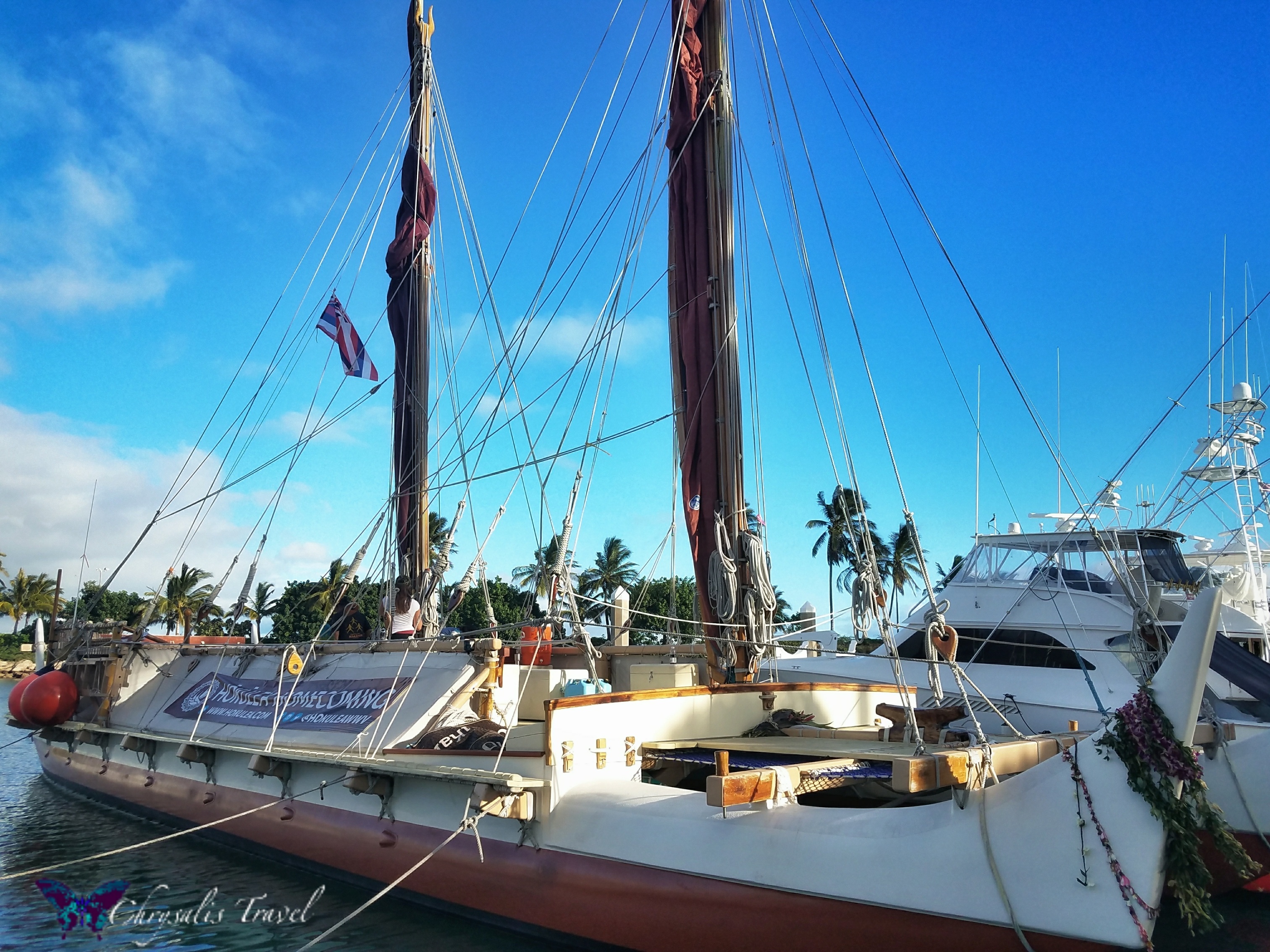 Step Aboard Hōkūle'a: How this Real-Life Voyaging Canoe Inspired Moana ...