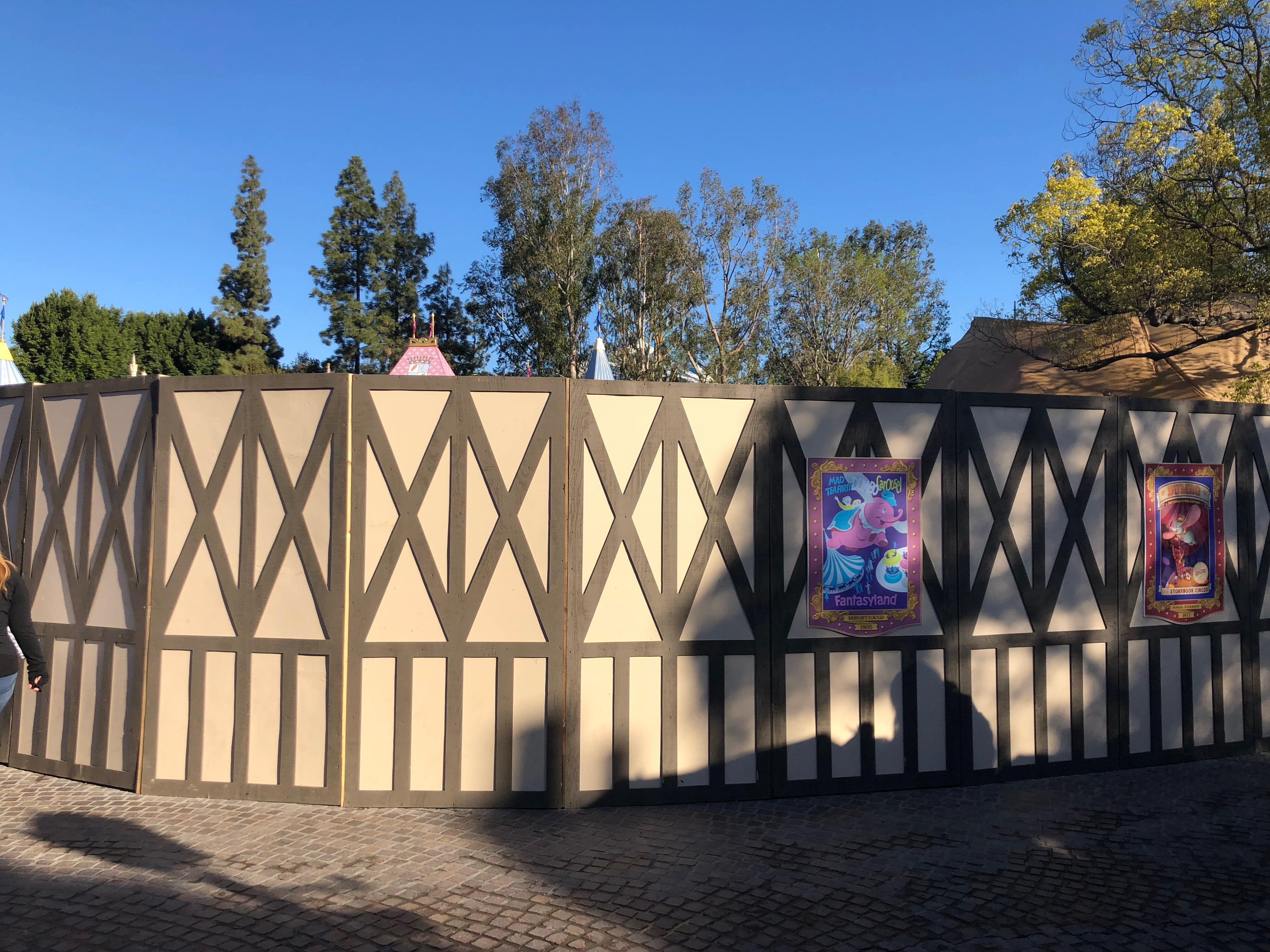 Disneyland's Main Street Debuts New Look as Work Continues Throughout ...