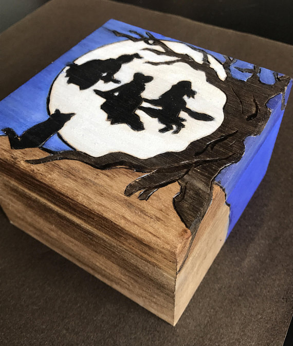 Hocus Pocus: A Spelltacular Gift Guide - LaughingPlace.com