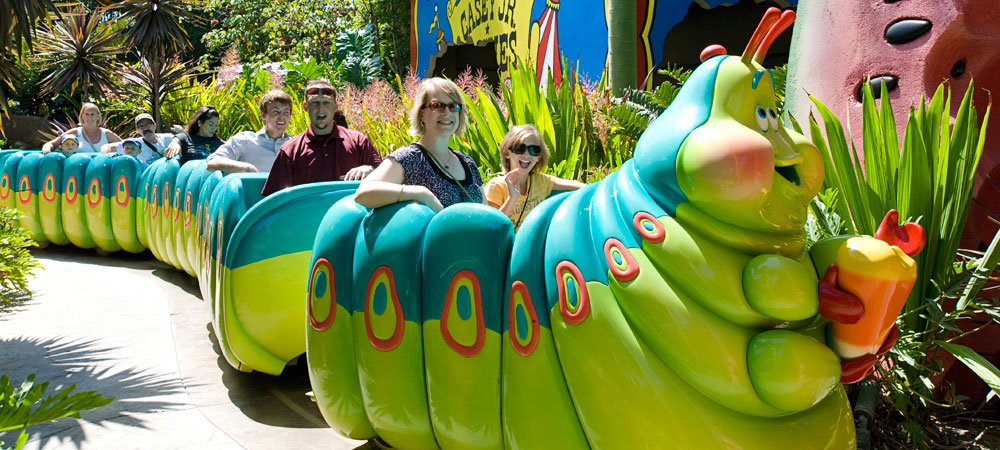 Disney Extinct Attractions: a bug's land - LaughingPlace.com