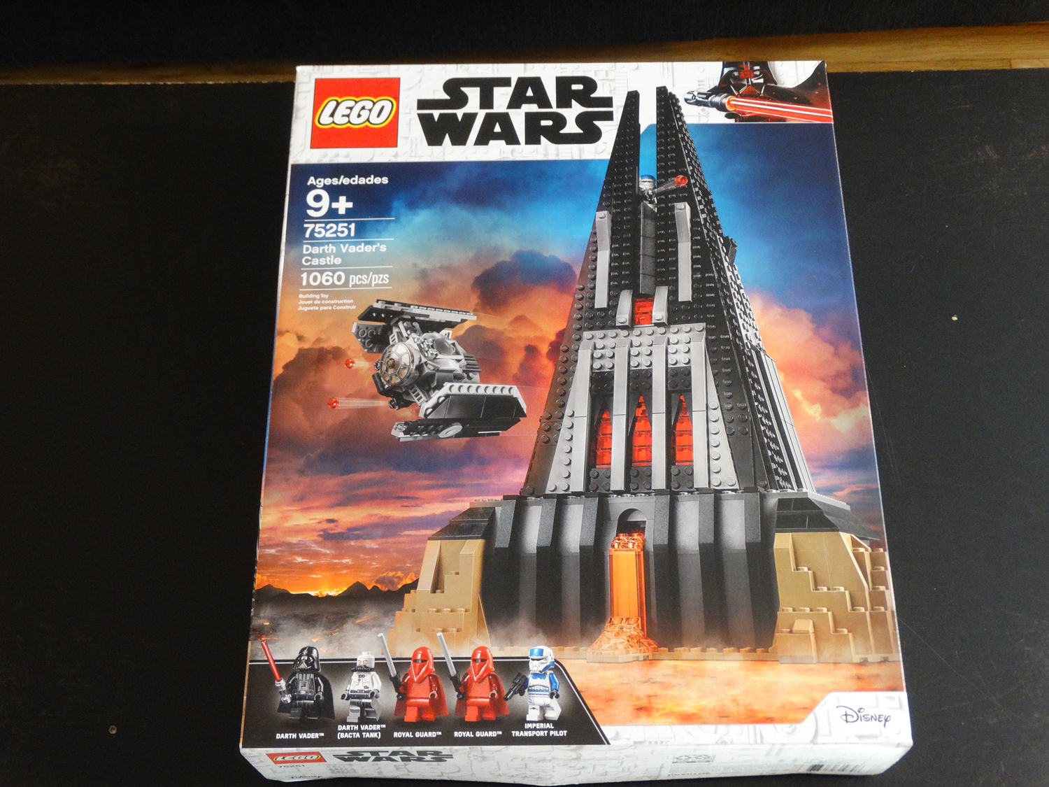 Video Review: LEGO "Star Wars" Darth Vader's Castle Recreates Eerie ...