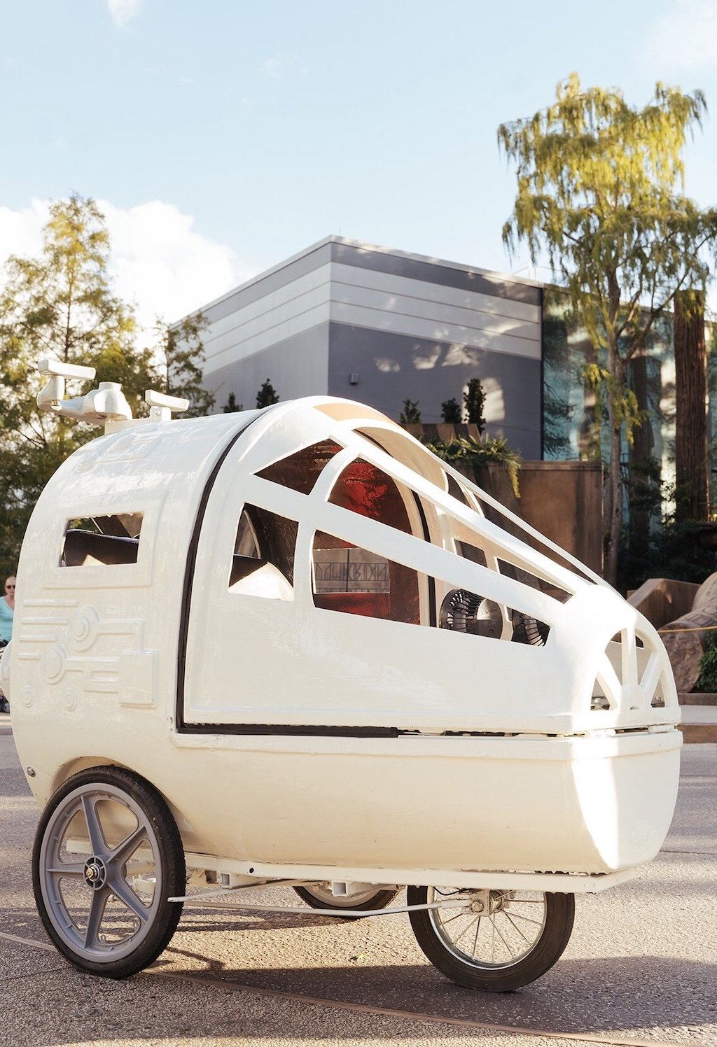 Fantasy Strollers Announces Spaceship Stroller Rentals For Spring 2019