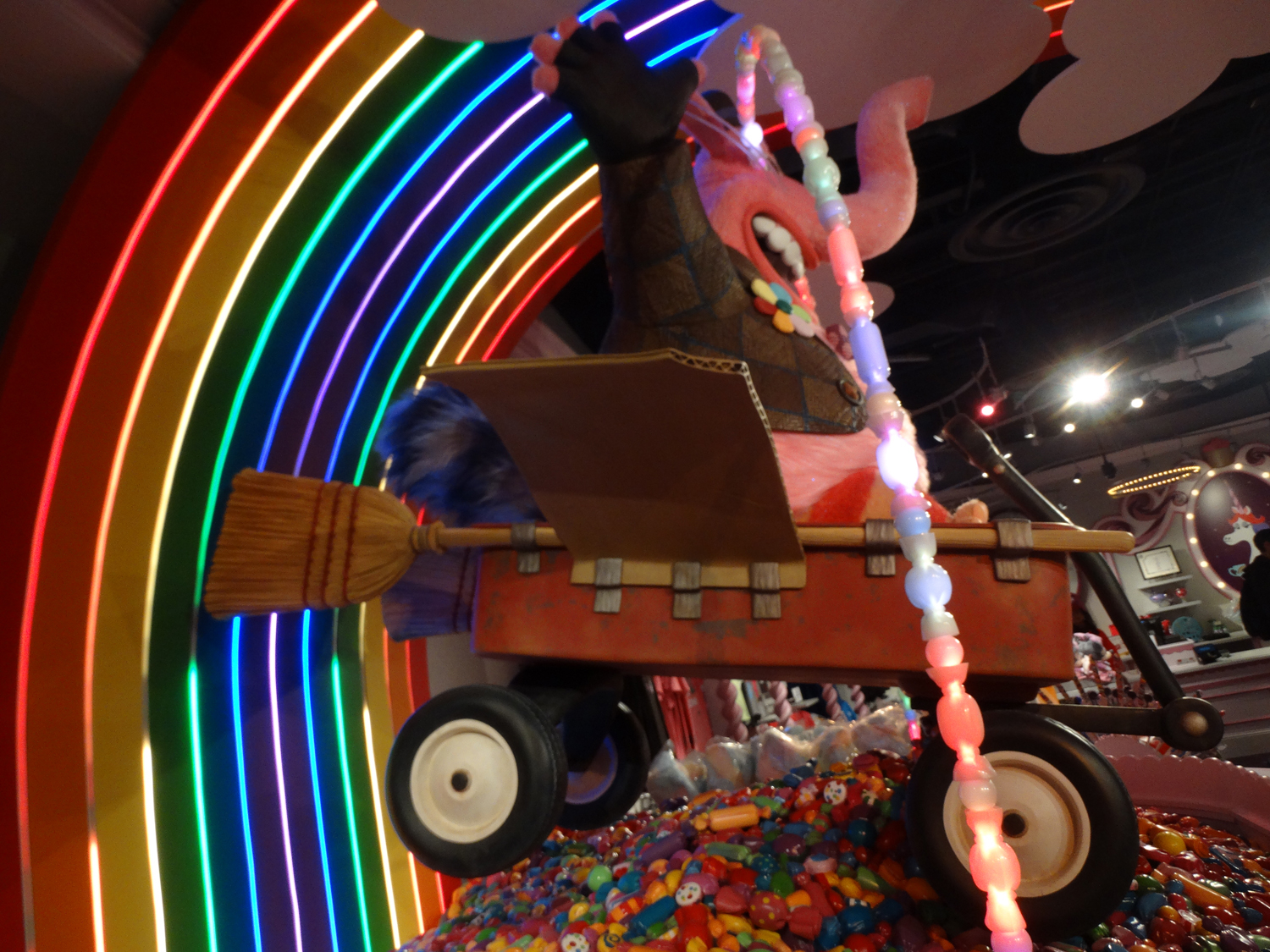 Video: Bing Bong from "Inside Out" Finally Arrives at Pixar Pier in ...