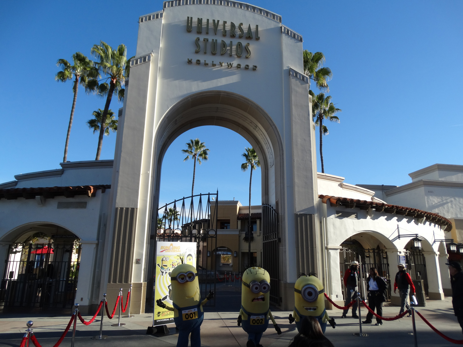 Video: "Despicable Me" Minions Train for Upcoming 5K Minion Run at ...