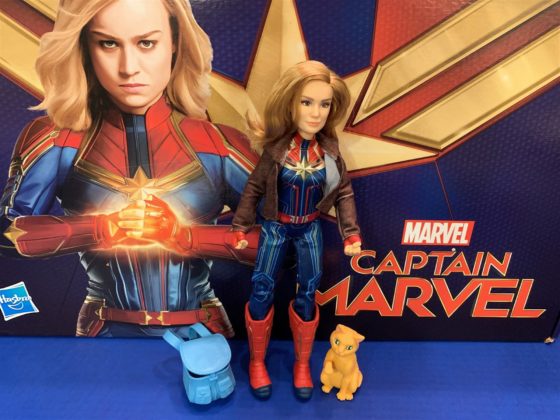 Toy Review: "Captain Marvel" by Hasbro (Marvel Legends and Dolls ...