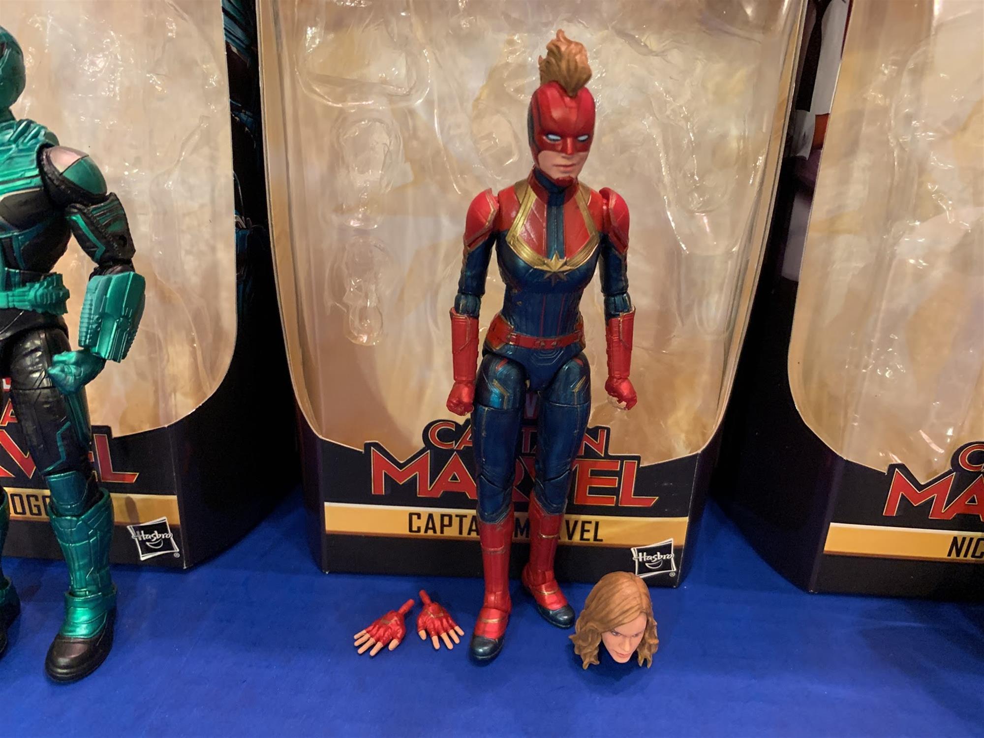 Toy Review: "Captain Marvel" by Hasbro (Marvel Legends and Dolls ...