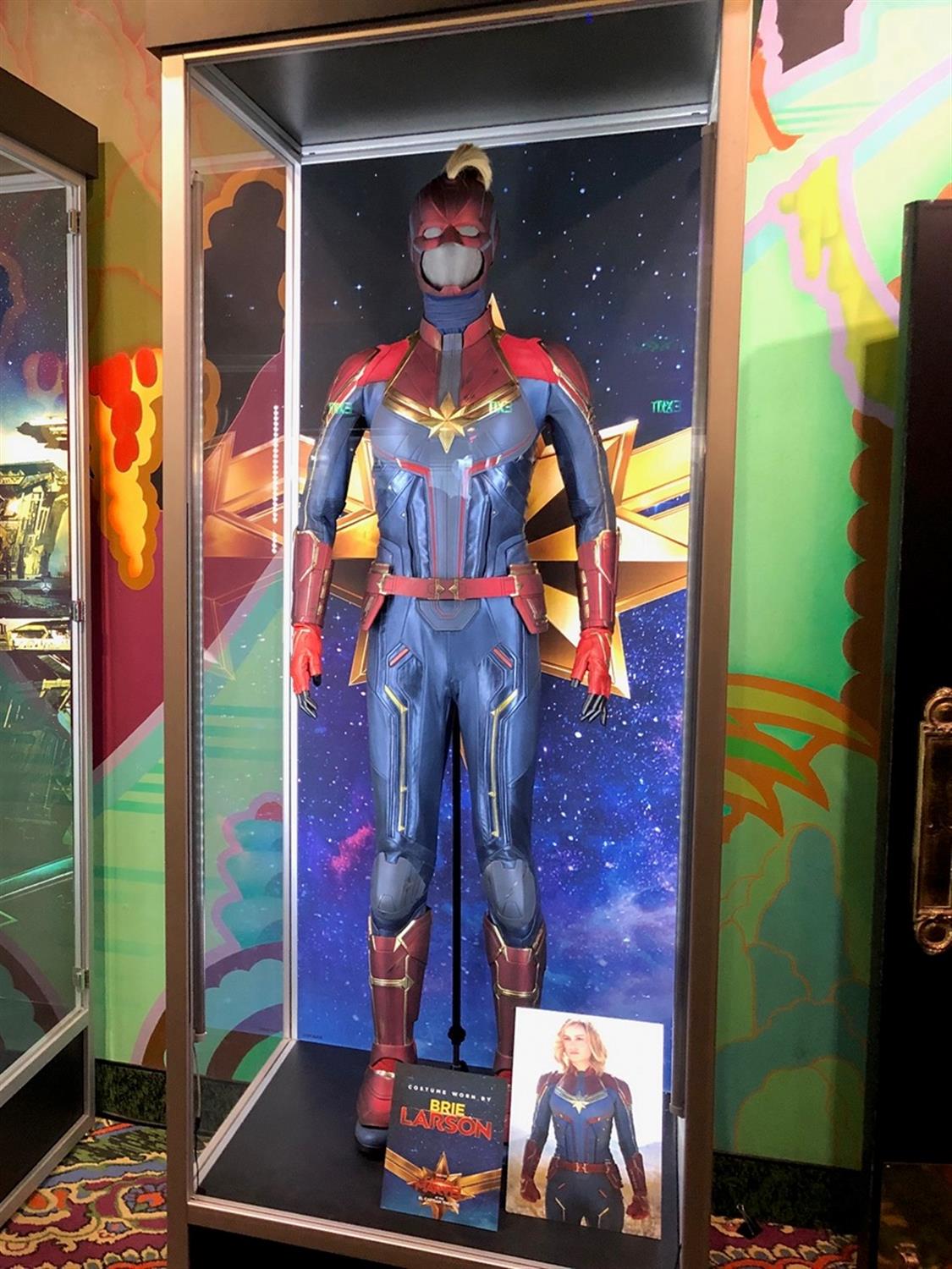 Hollywood’s El Capitan Hosts "Captain Marvel" Fans in Opening Night ...