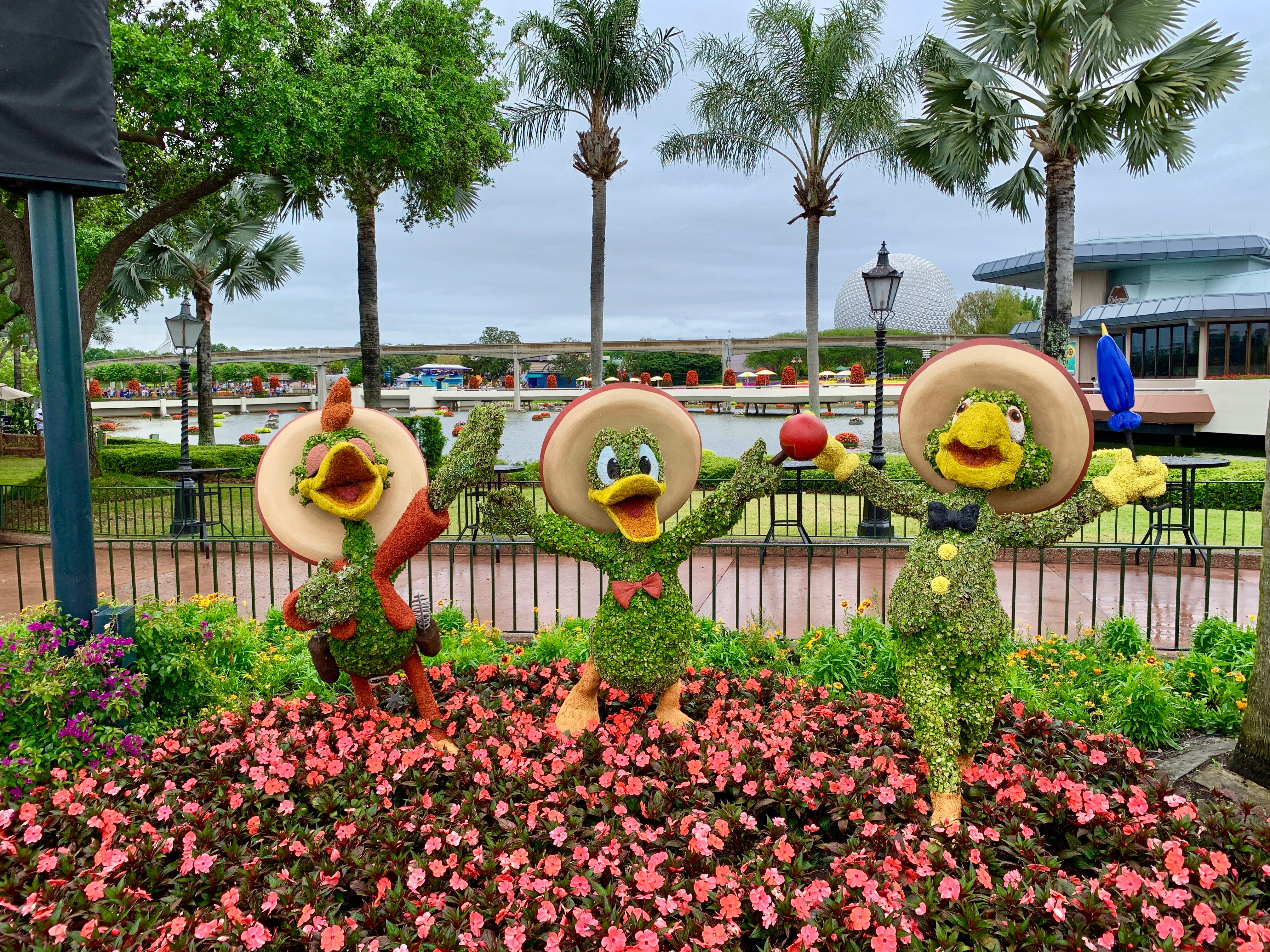 Photos: Epcot International Flower & Garden Topiary Tour ...