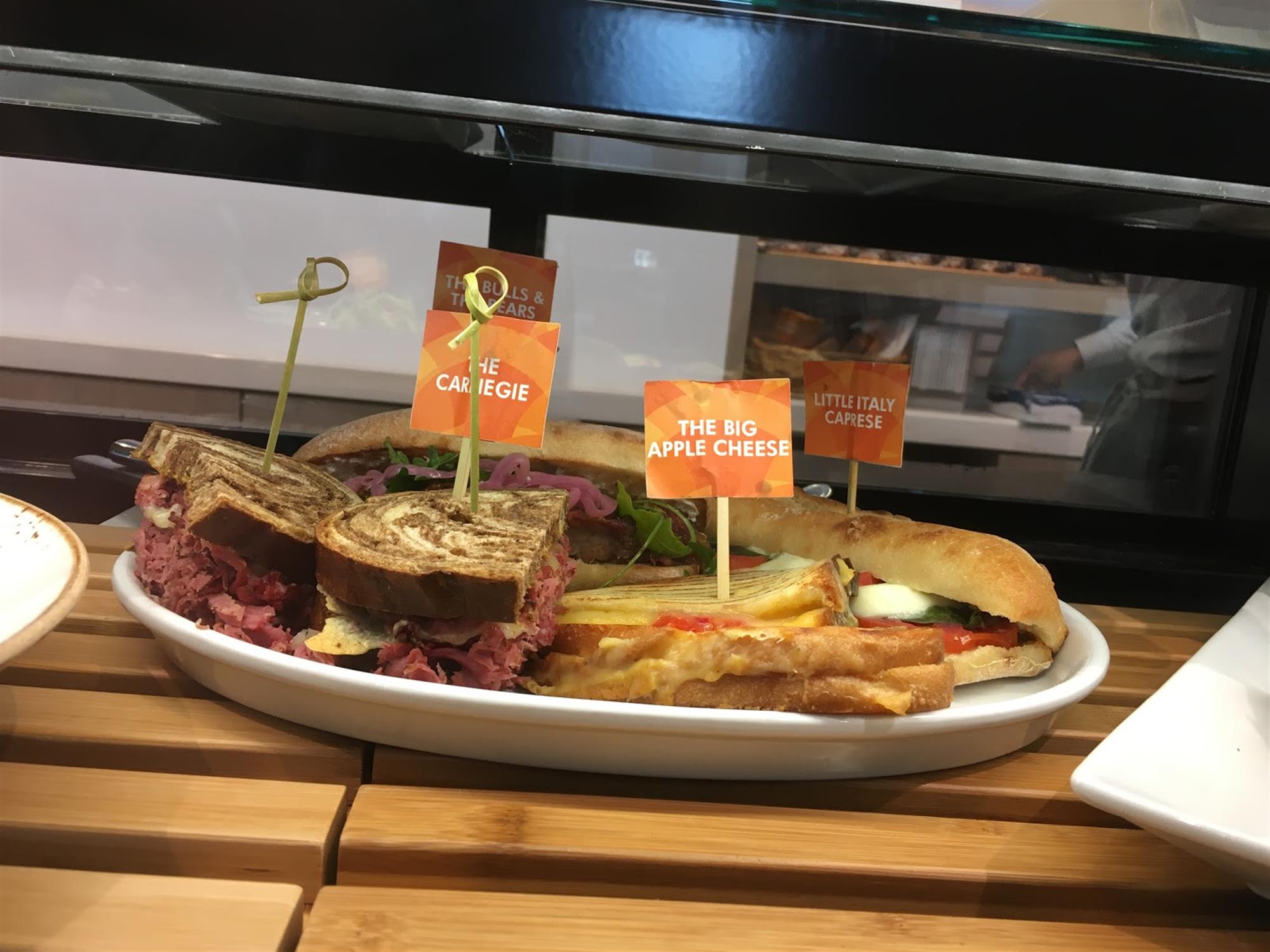 Review: The TODAY Cafe at Universal Studios Florida - LaughingPlace.com