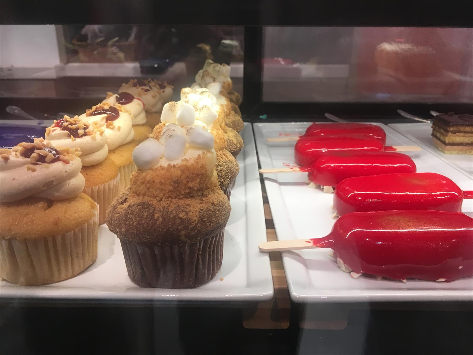 Review: The TODAY Cafe at Universal Studios Florida - LaughingPlace.com