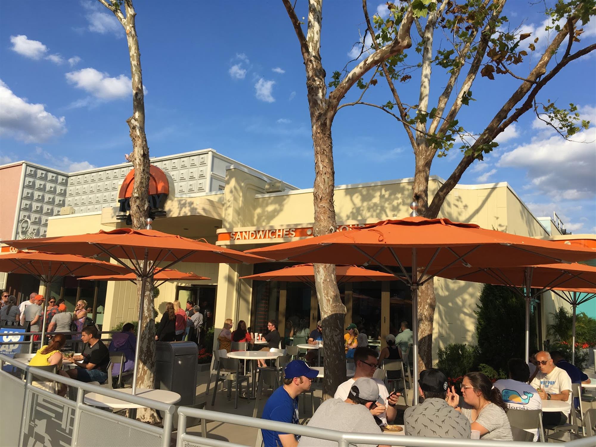 Review: The TODAY Cafe at Universal Studios Florida - LaughingPlace.com