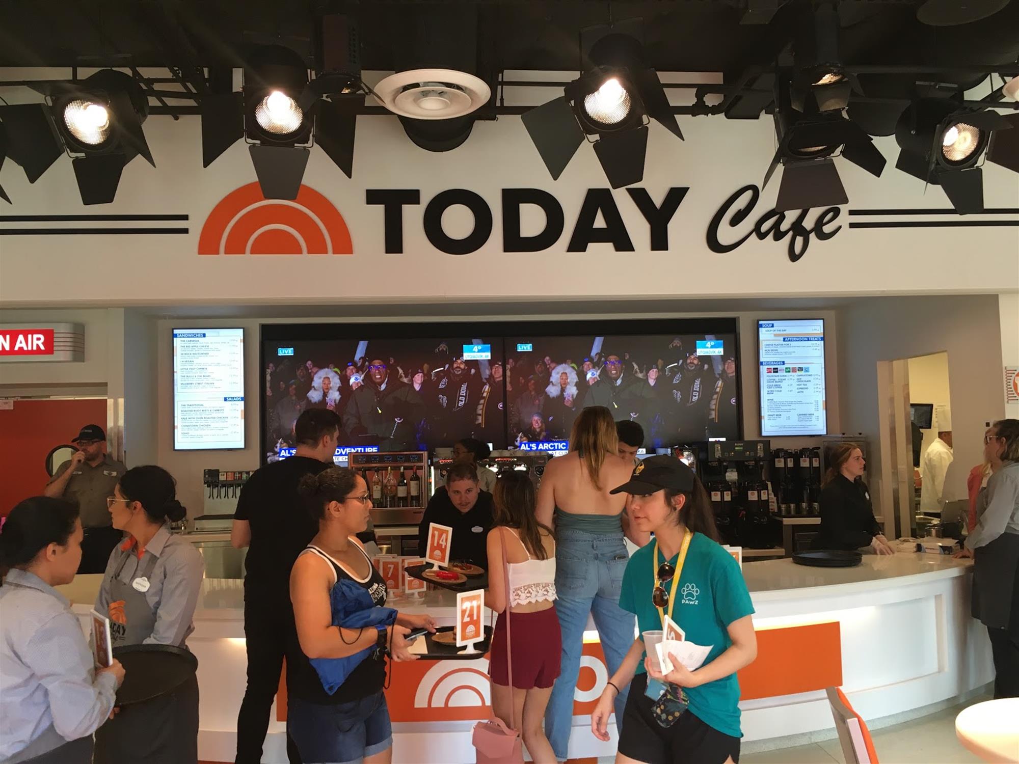 Review: The TODAY Cafe at Universal Studios Florida - LaughingPlace.com