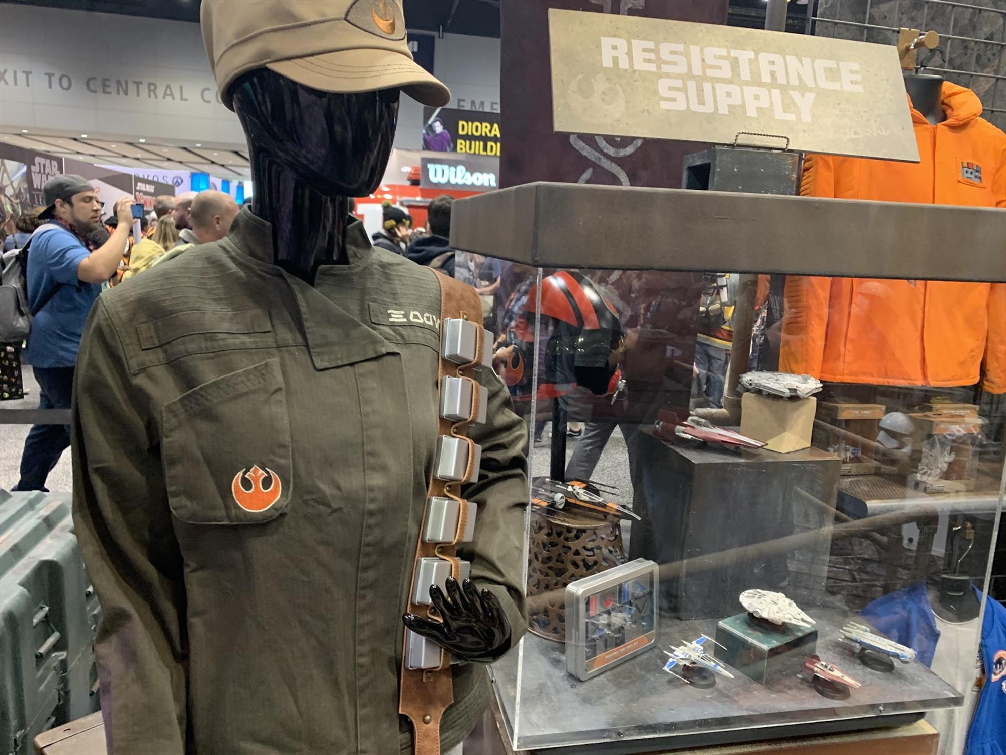 Star Wars: Galaxy's Edge Booth at Star Wars Celebration Chicago Shows ...