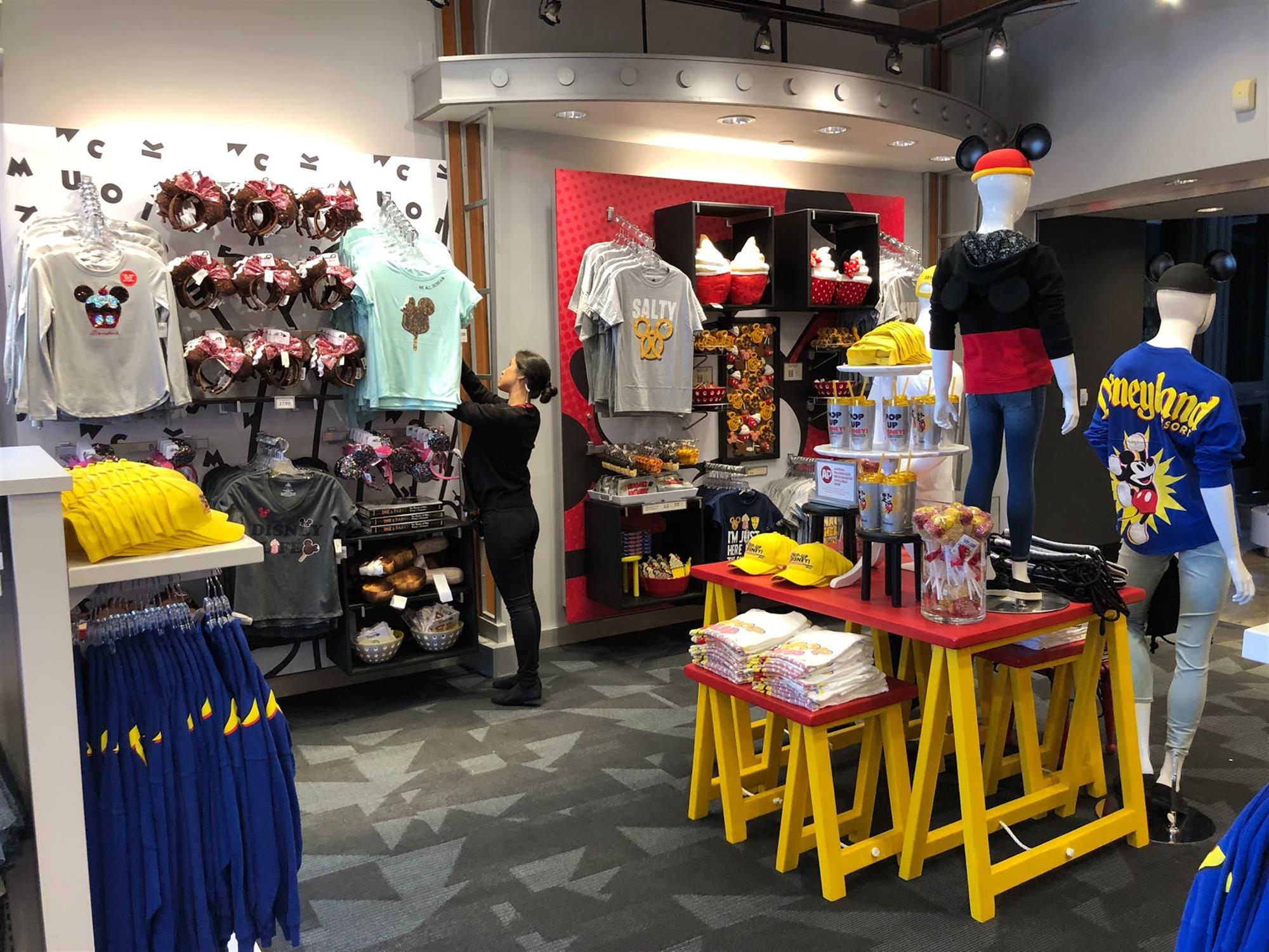 Video/Photos: Pop-Up Disney! A Mickey Celebration Opens This Weekend at ...