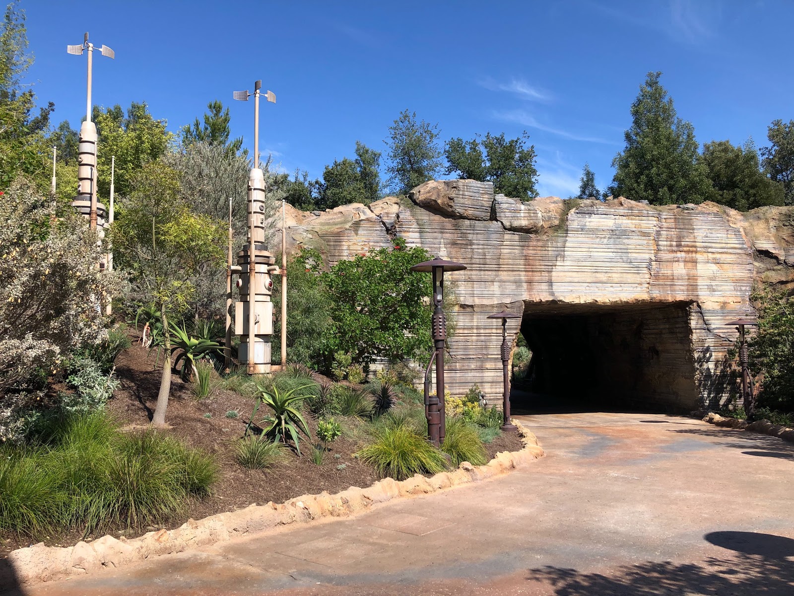 Learning the Lingo of Batuu—Phrases to Know at Star Wars Galaxy's Edge