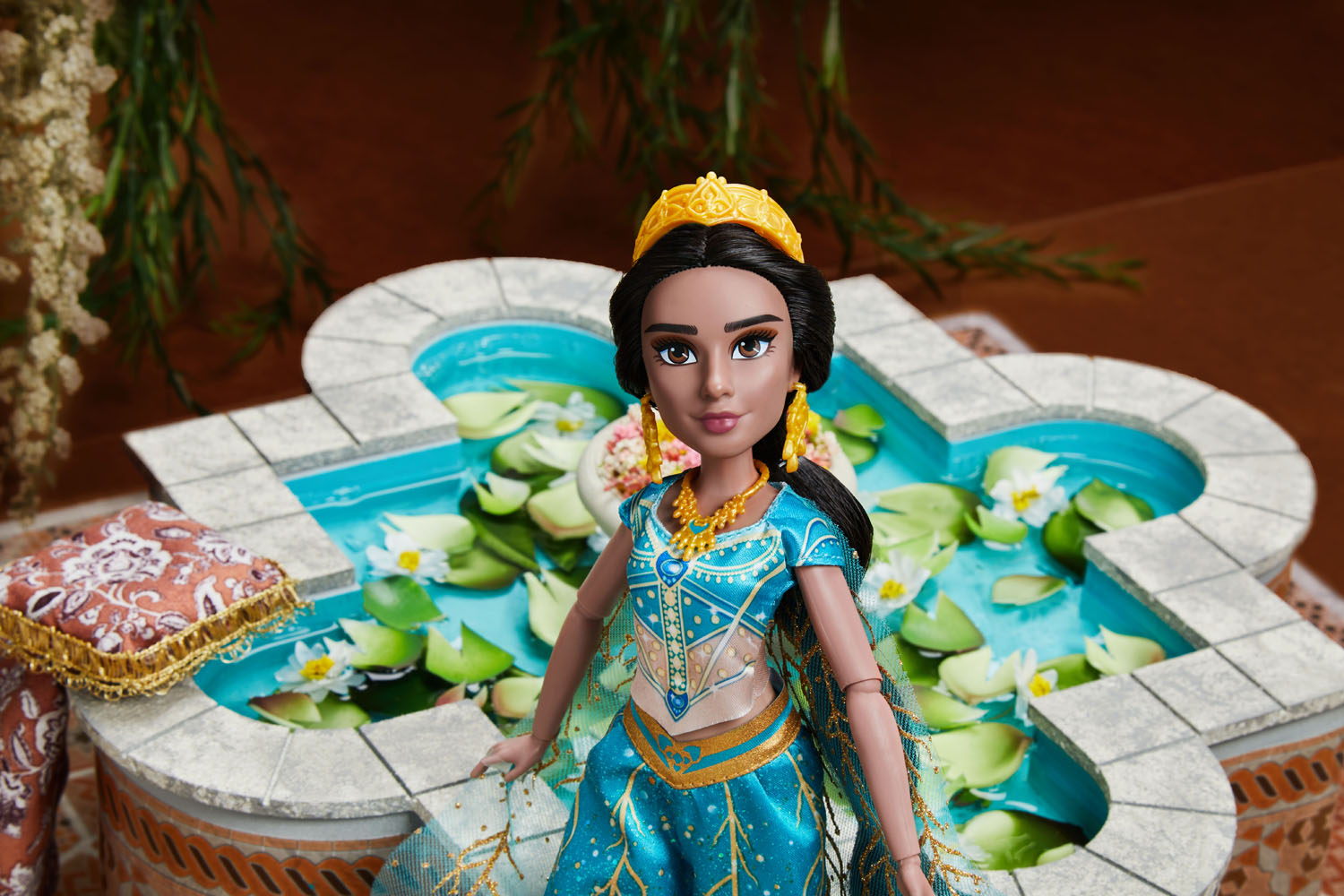 Photos: Disney Has Released More "Aladdin" Merchandise Than You Can ...