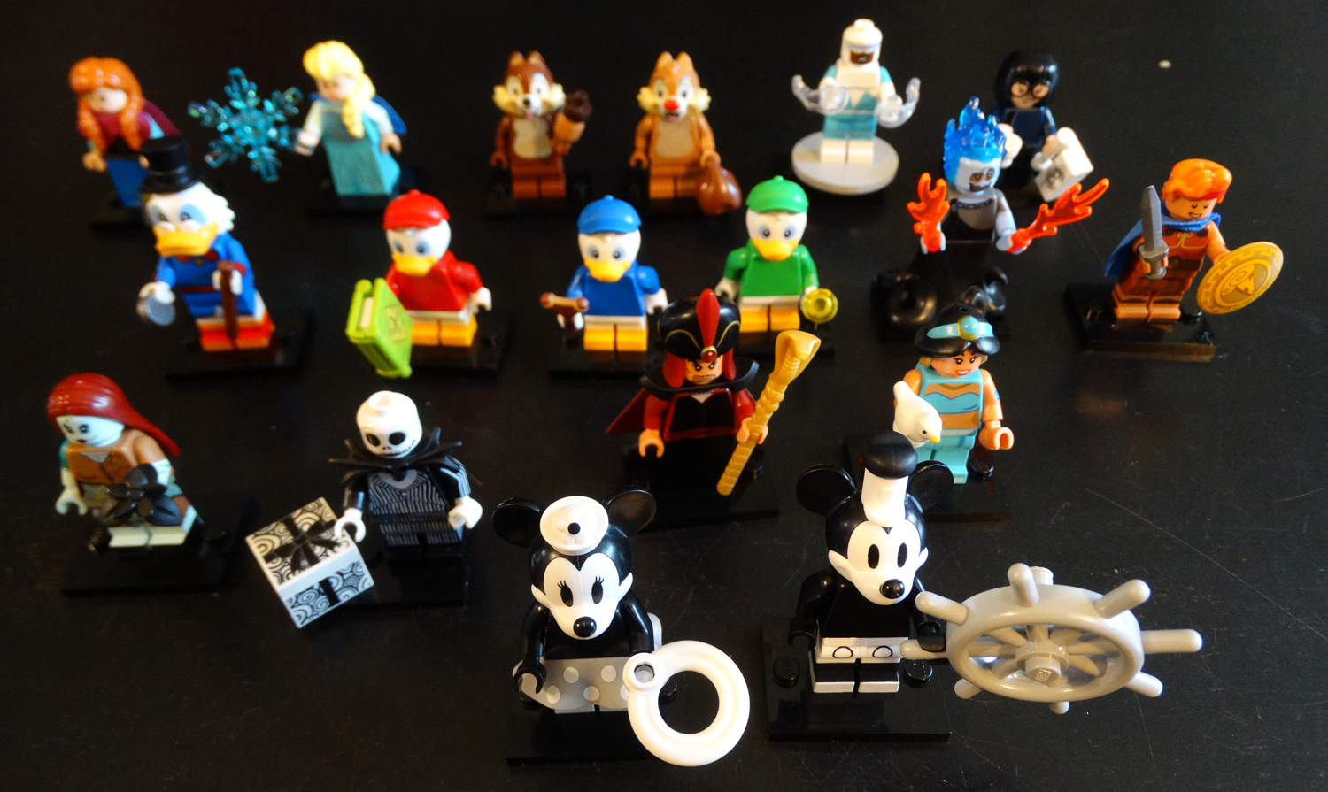 Video Review: LEGO Disney Minifigures Series 2 - LaughingPlace.com