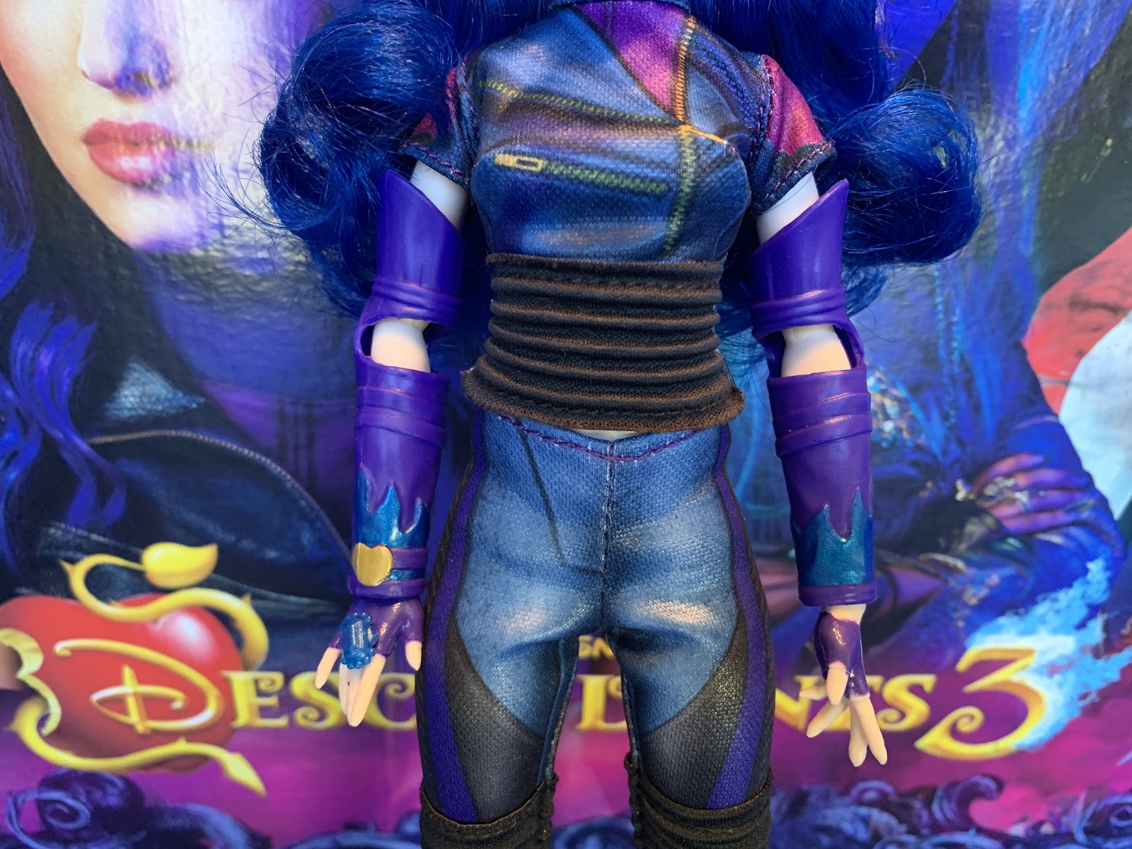 Toy Review: "Descendants 3" Dolls by Hasbro - LaughingPlace.com