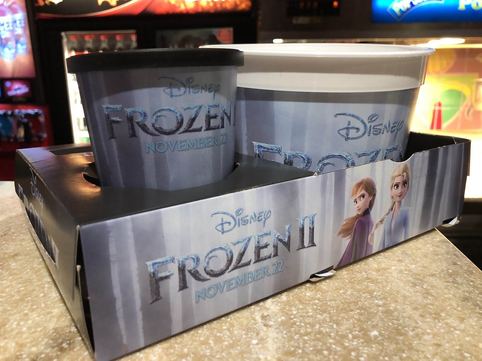 Video: Disney's "Frozen 2" Opens at El Capitan Theatre with Anna and ...