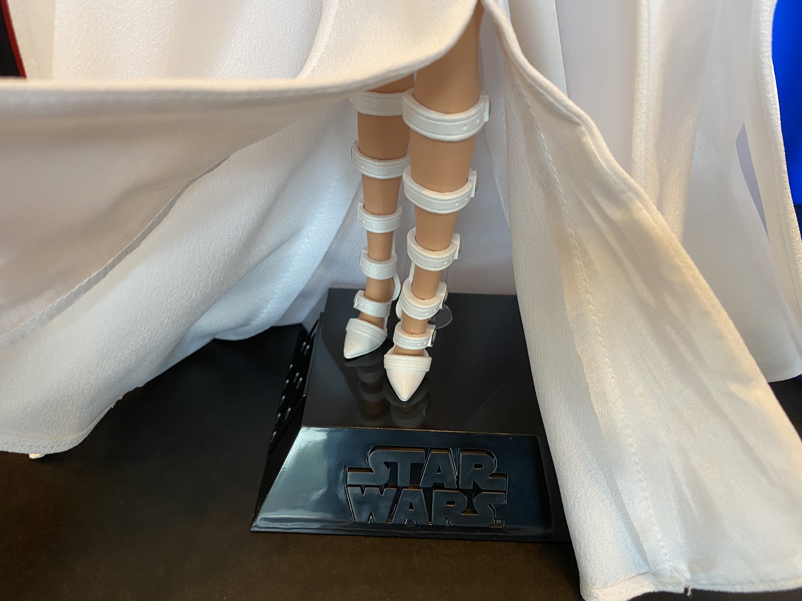 Toy Review: Star Wars x Barbie Signature Doll Collection ...