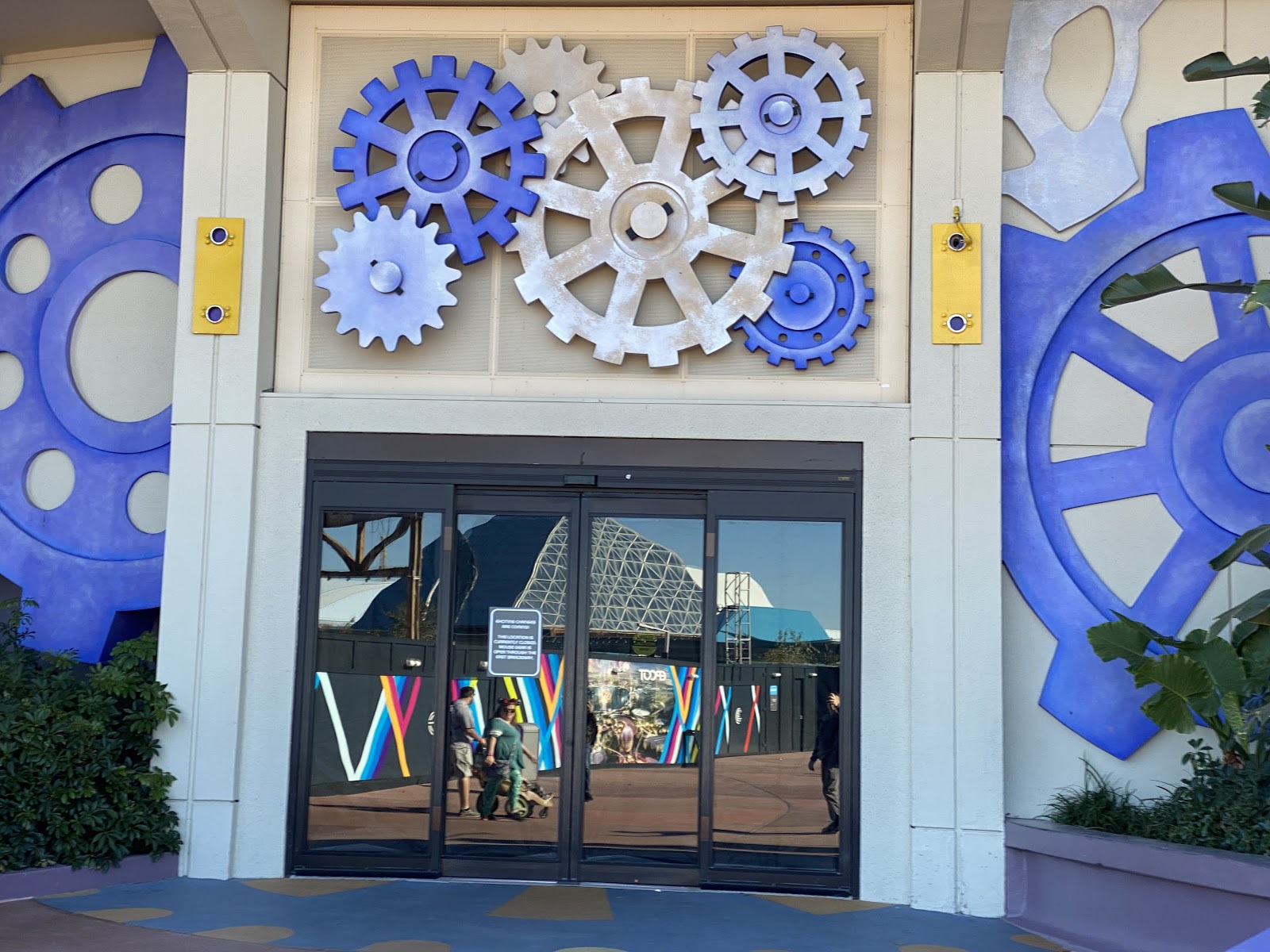 New Mouse Gear Shopping Location Opens Amid Epcot Construction ...